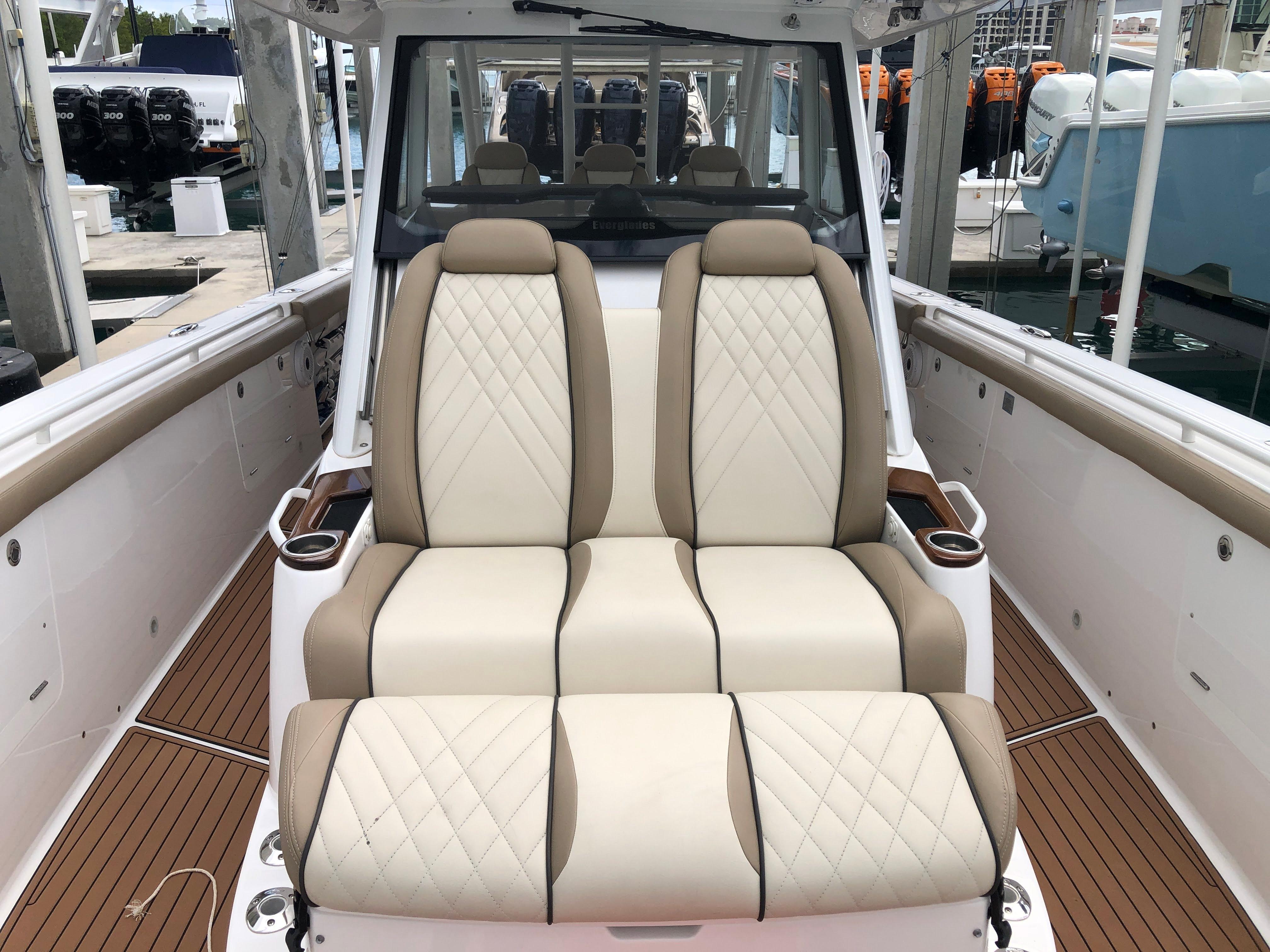 2020 39 Everglades 395 CC Boats for Sale