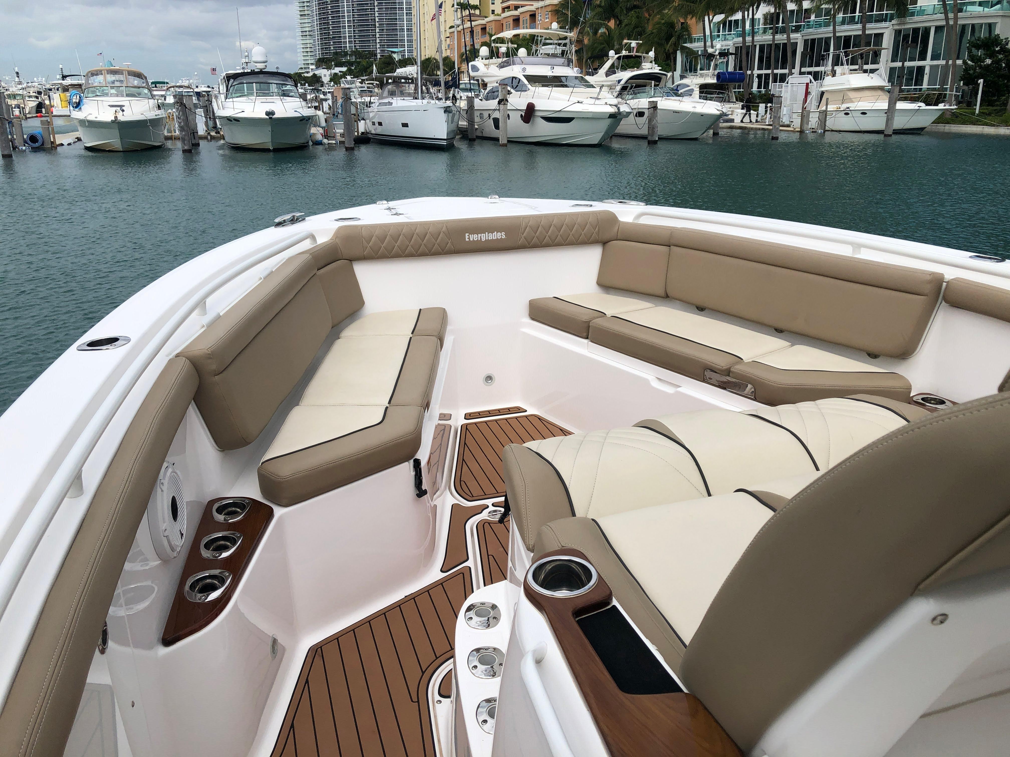2020 39 Everglades 395 CC Boats for Sale