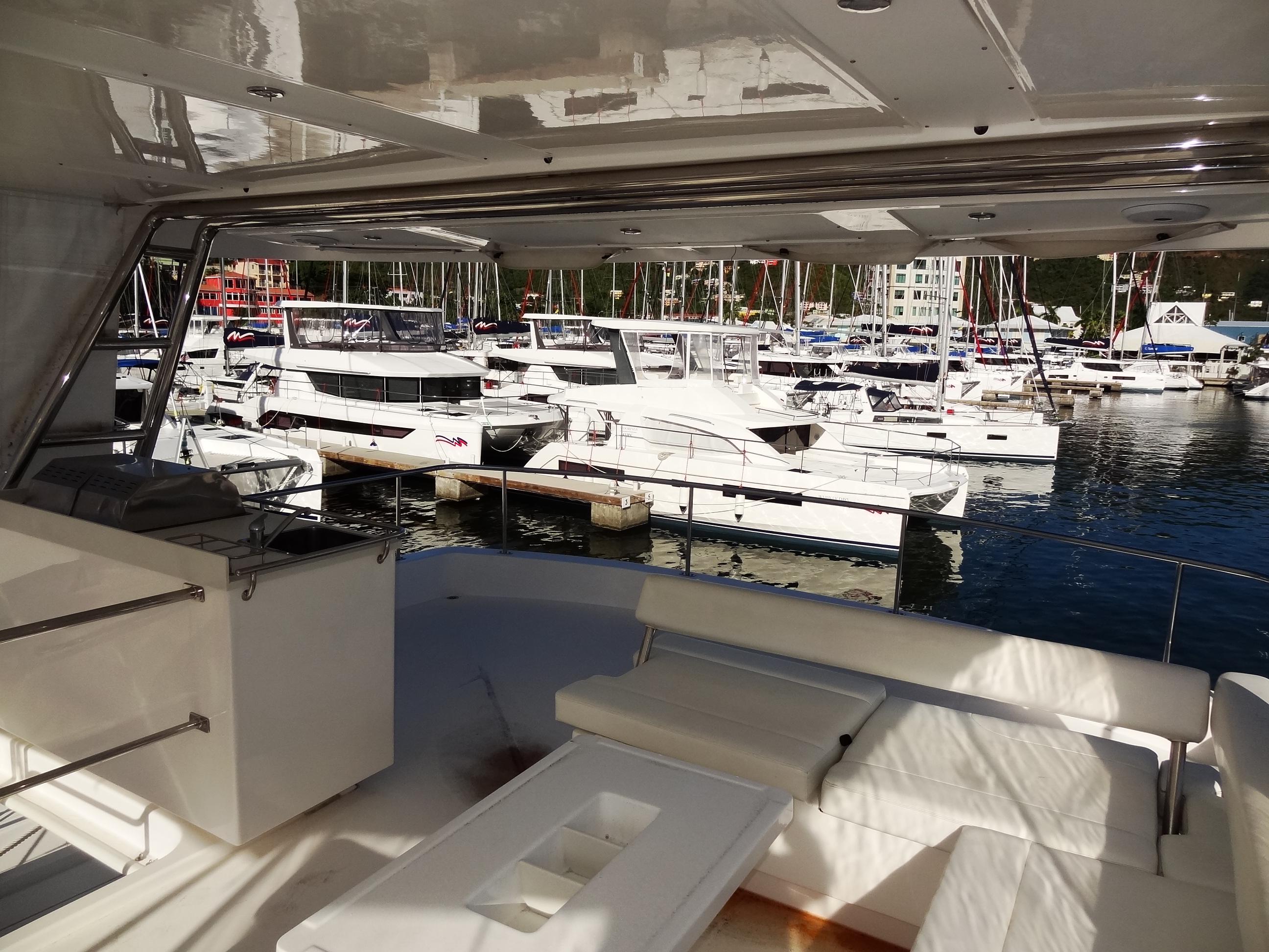 Leopard 51 Powercat Power Catamaran for sale | The Moorings Yacht Brokerage