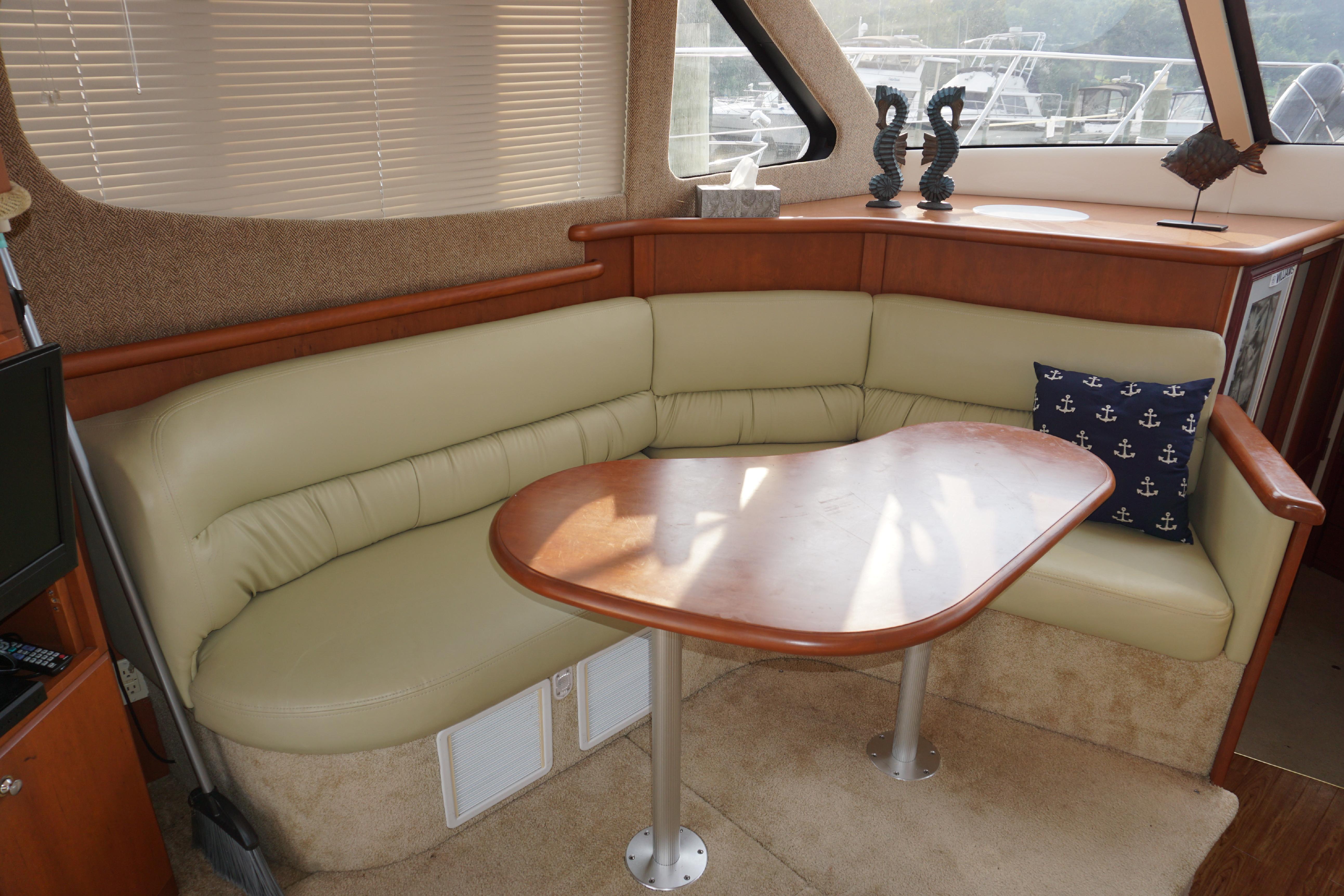 2005 Silverton 34 Convertible | Dominion Yachts