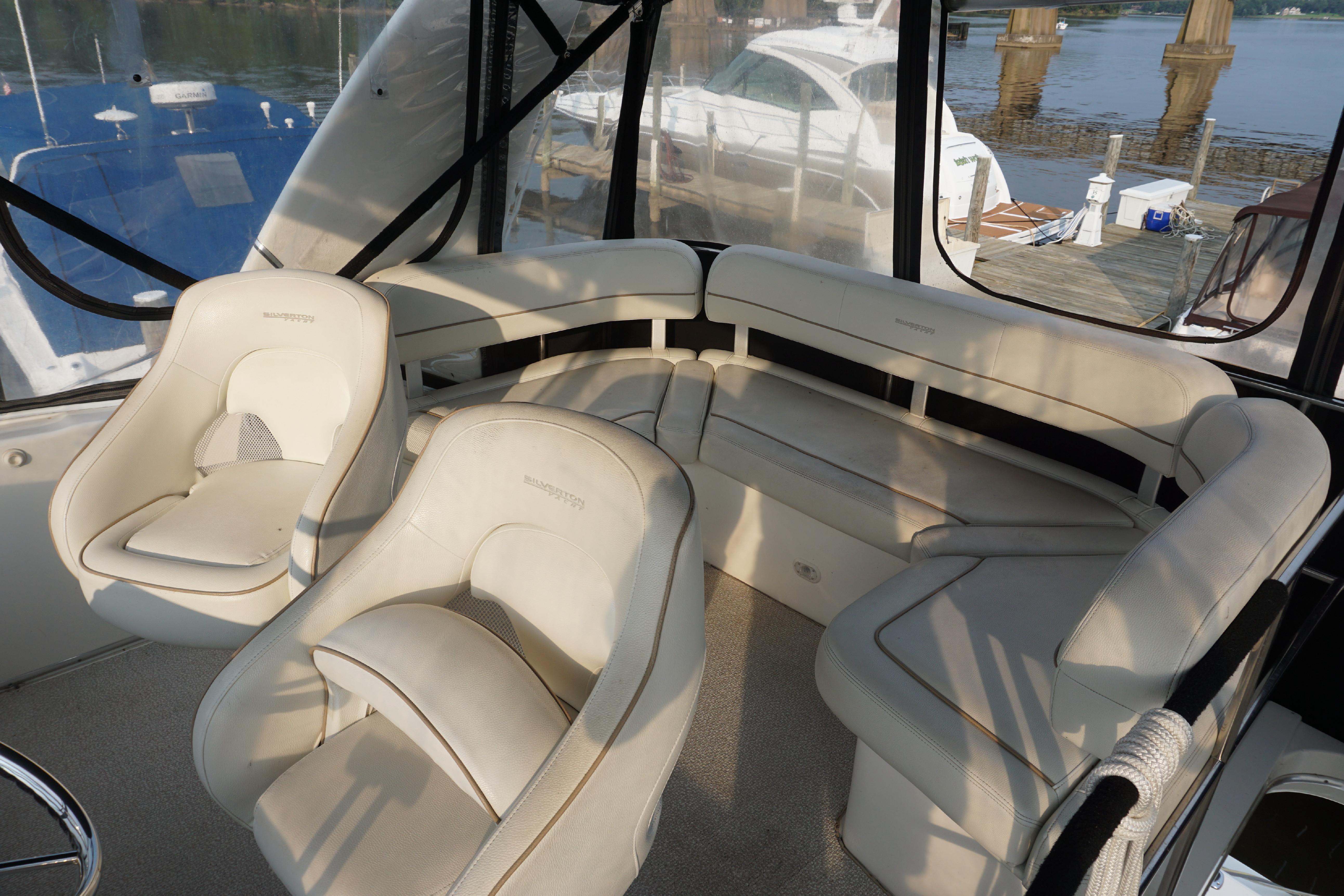 2005 Silverton 34 Convertible | Dominion Yachts