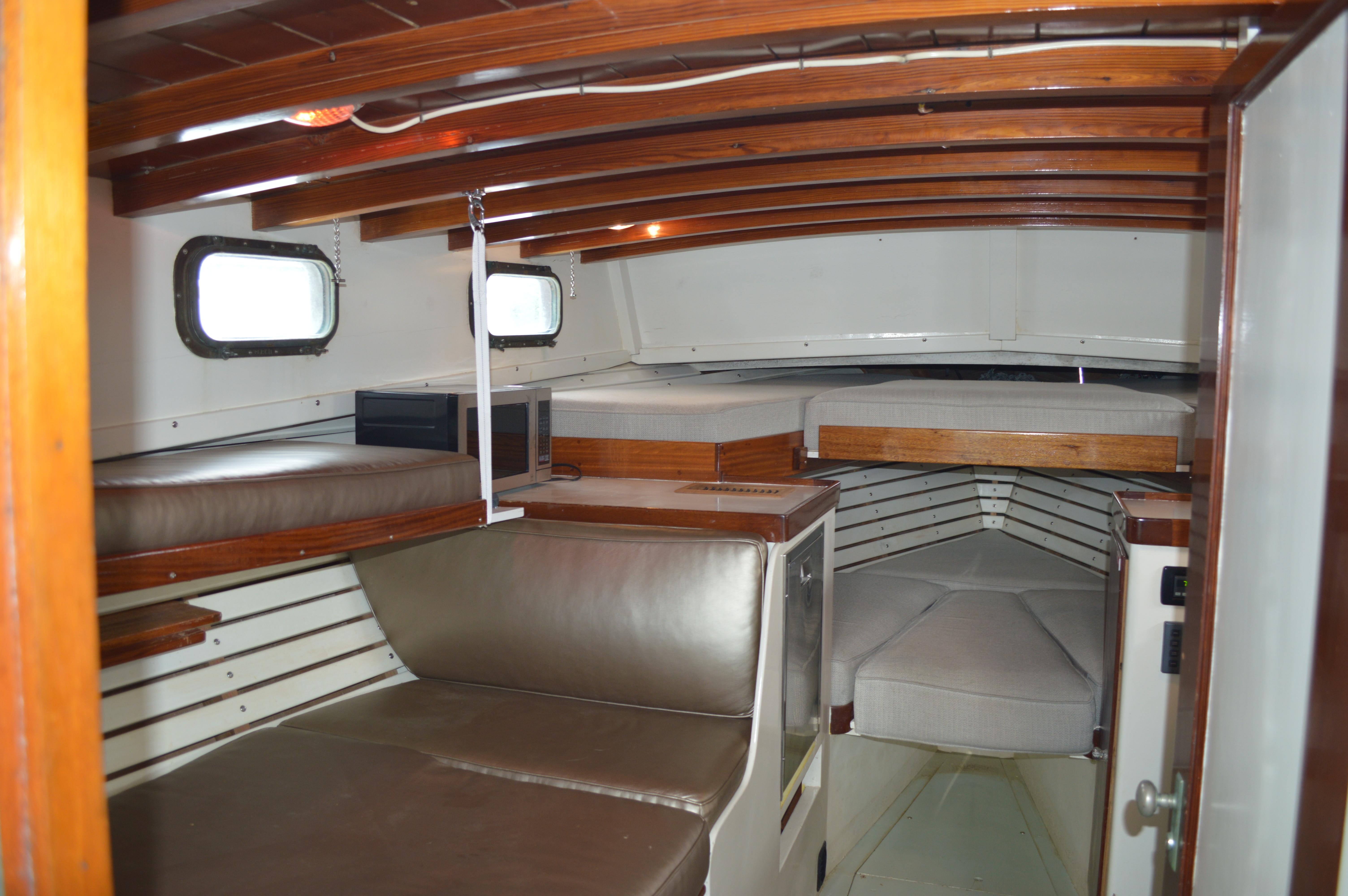 1966 Custom Deadrise | Dominion Yachts