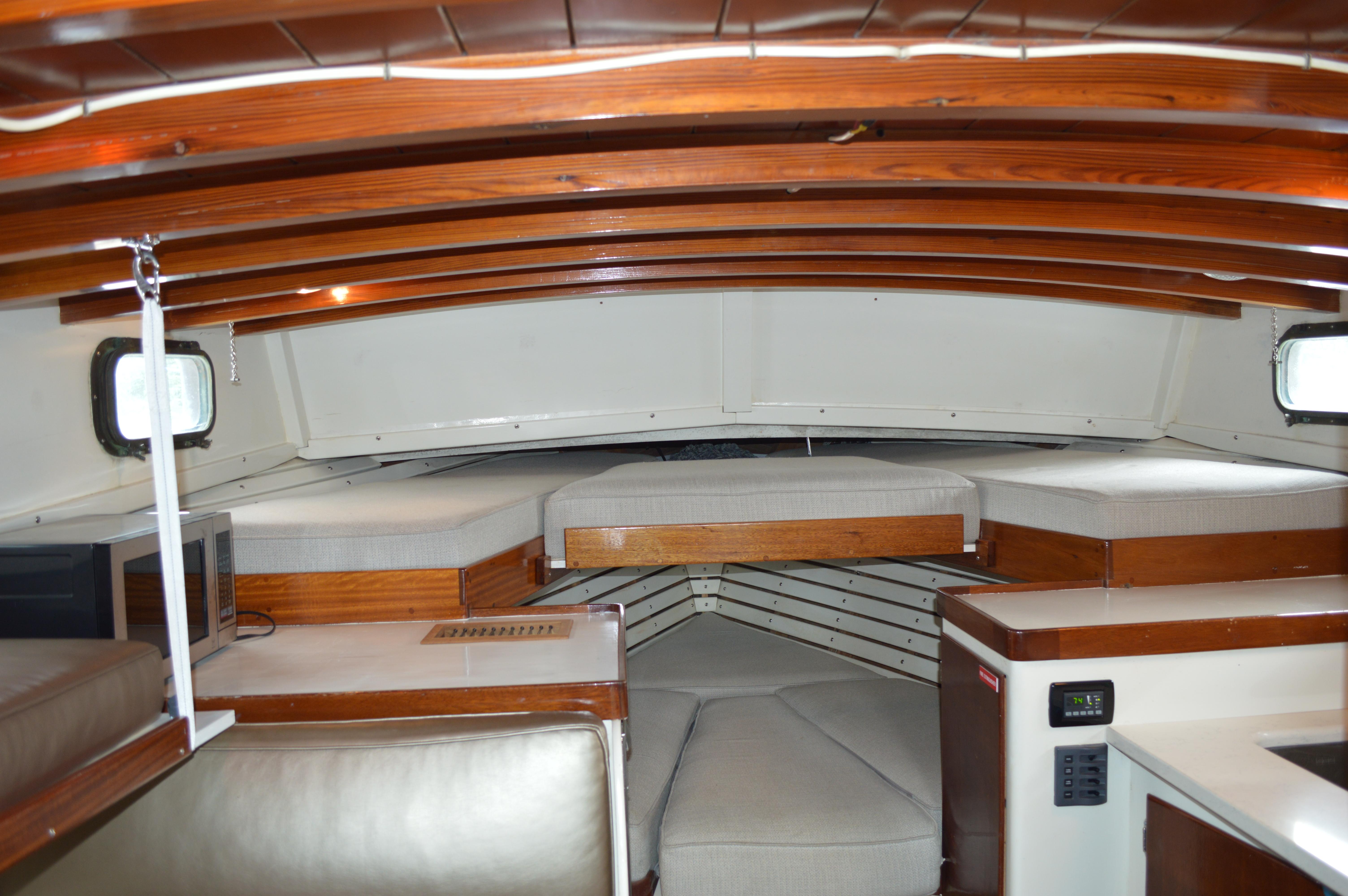 1966 Custom Deadrise | Dominion Yachts