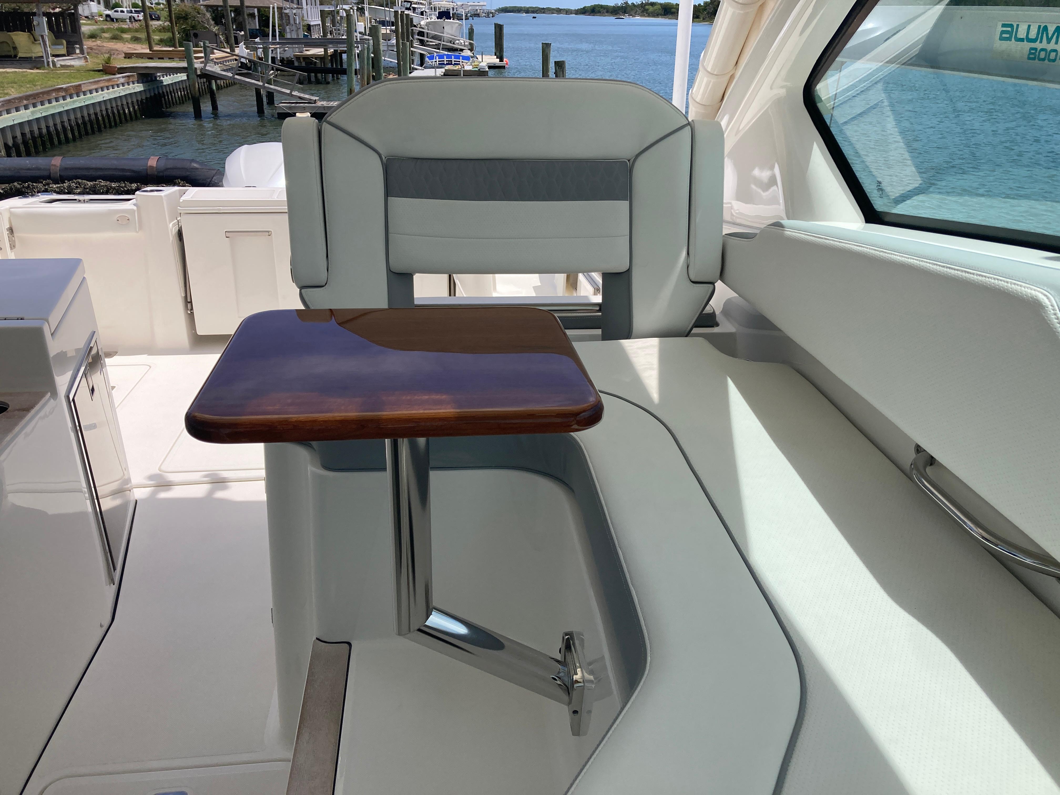 Yacht for Sale | 32 Pursuit Yachts Beaufort, NC | Denison Yacht Sales