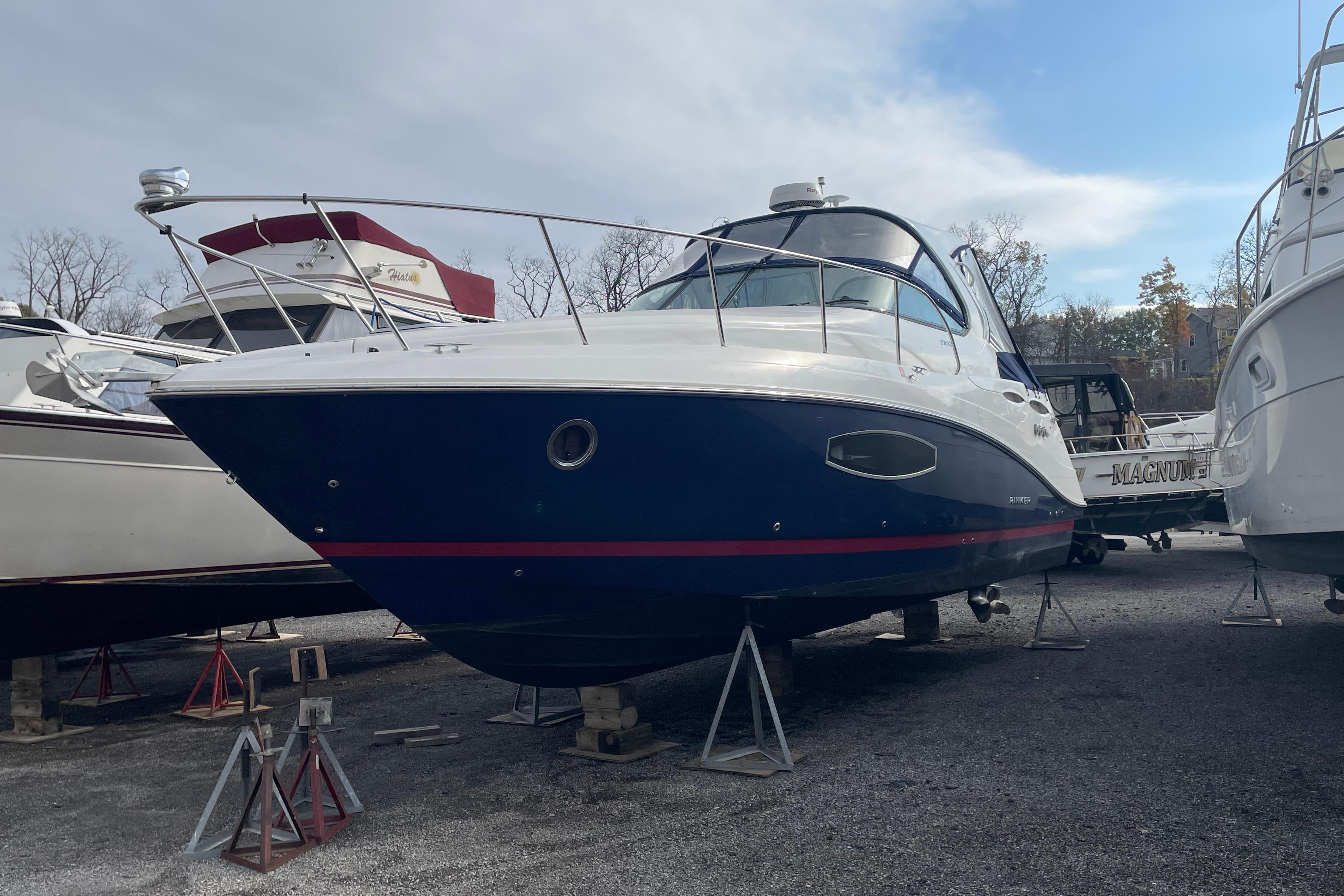 2019 Rinker EX 370 - Florida Yachts International