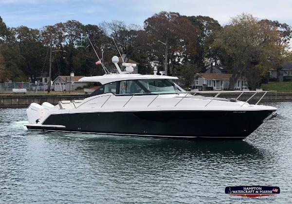 2022 43 Tiara Yachts 43 LE Boats for Sale