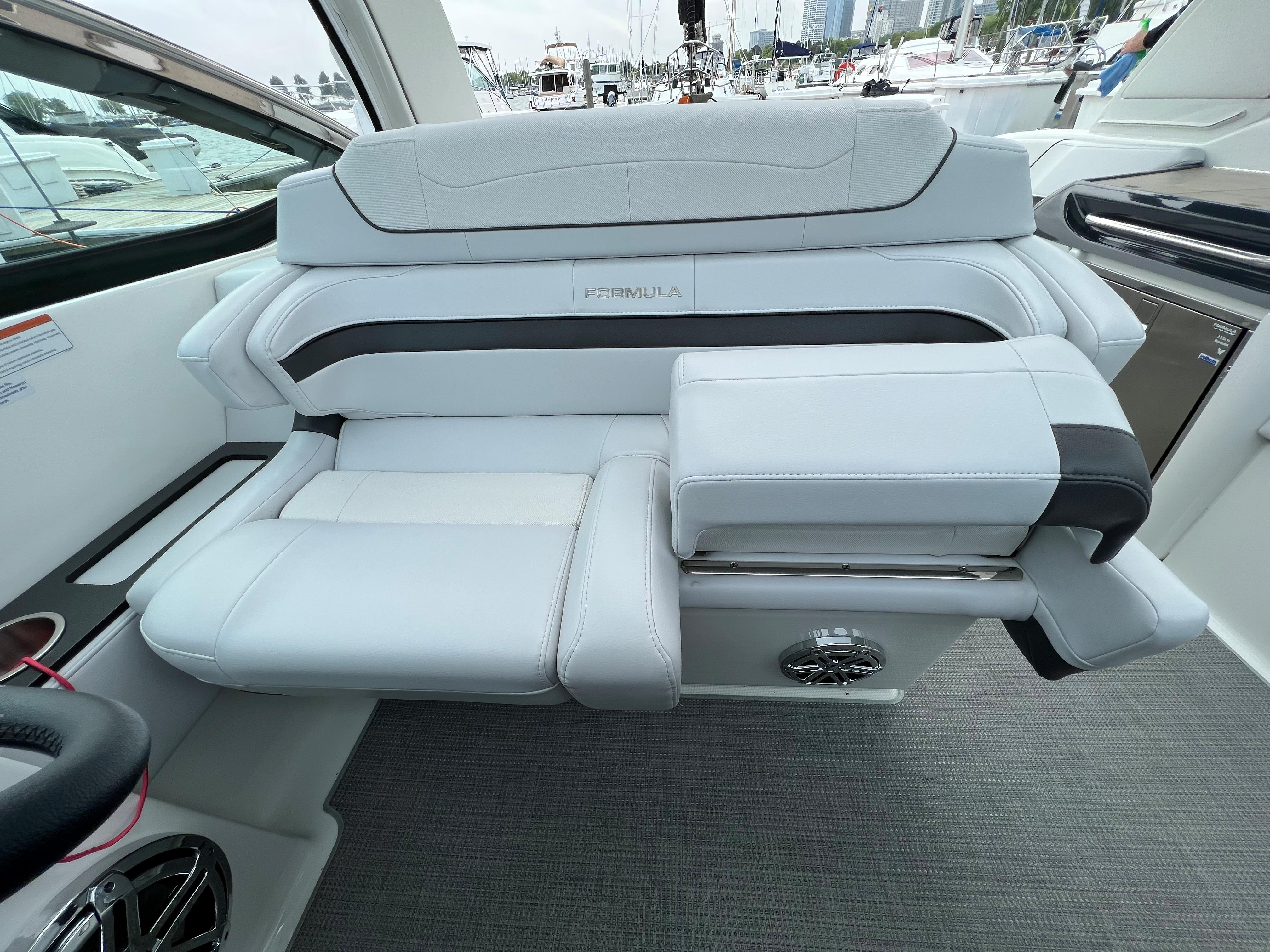 2020 35 Formula 350 SS Boats for Sale