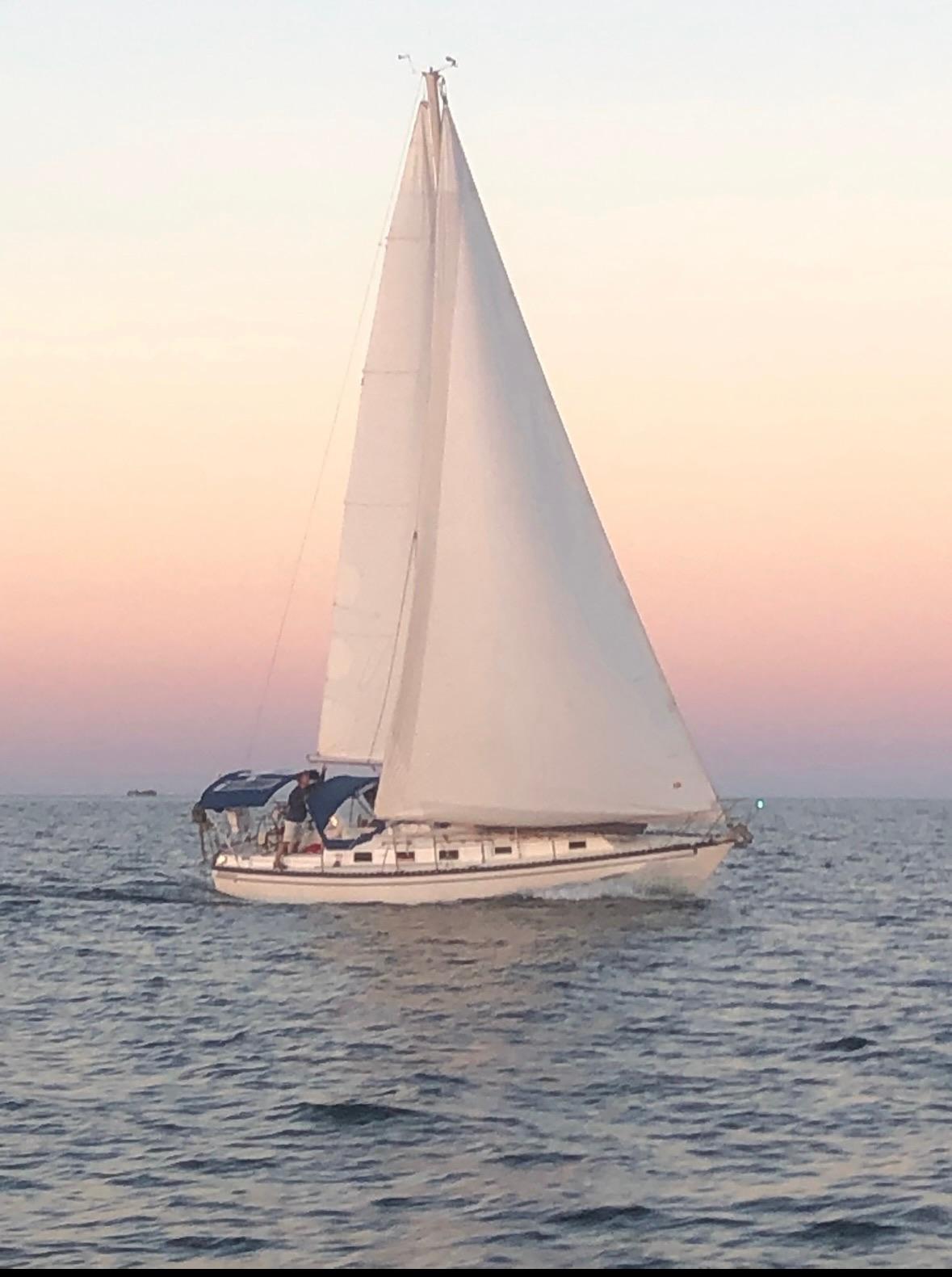 Sail Boats - Yachts New England