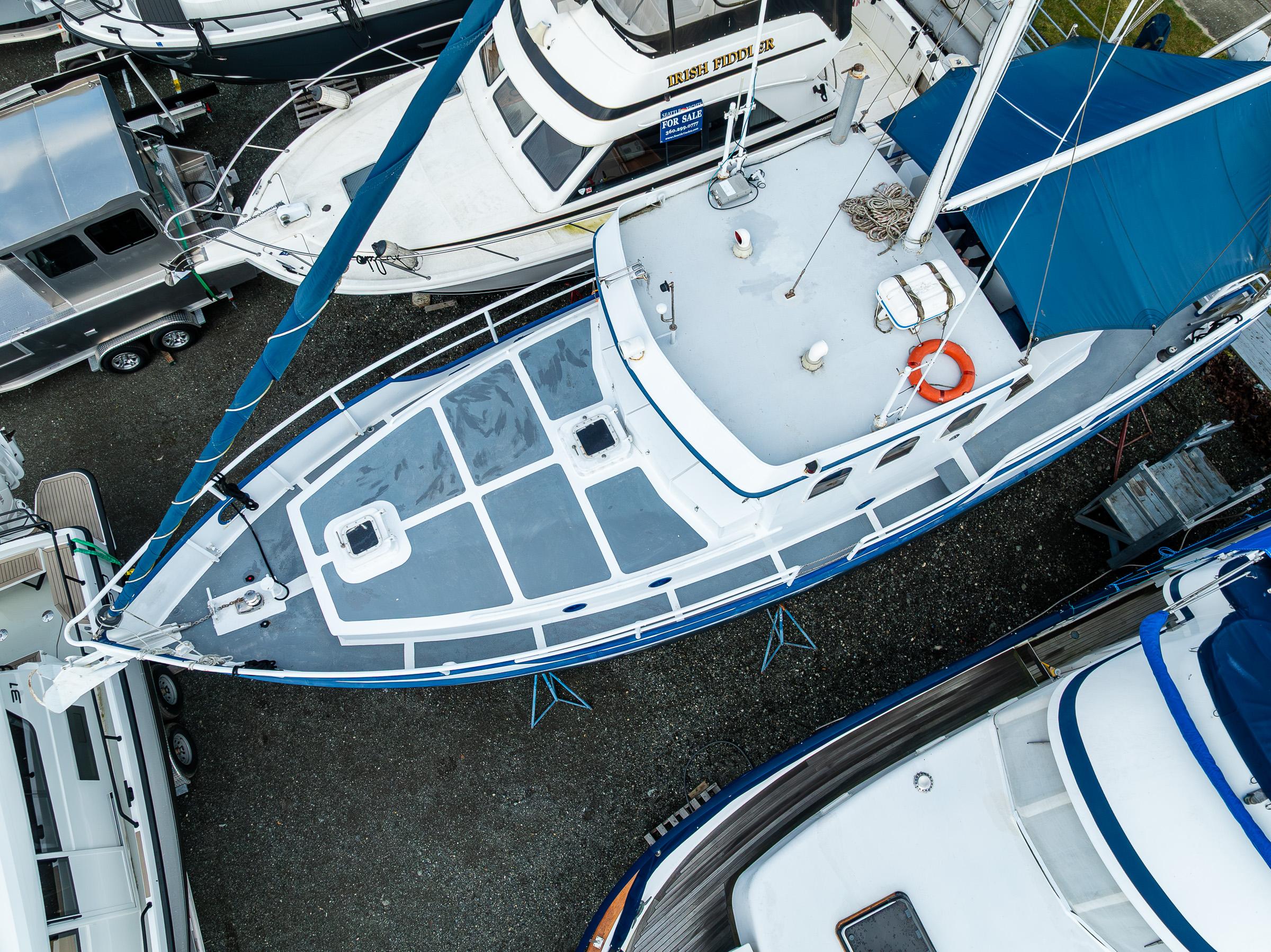 2009 Diesel Duck 41-Plus Zeta - Florida Yachts International