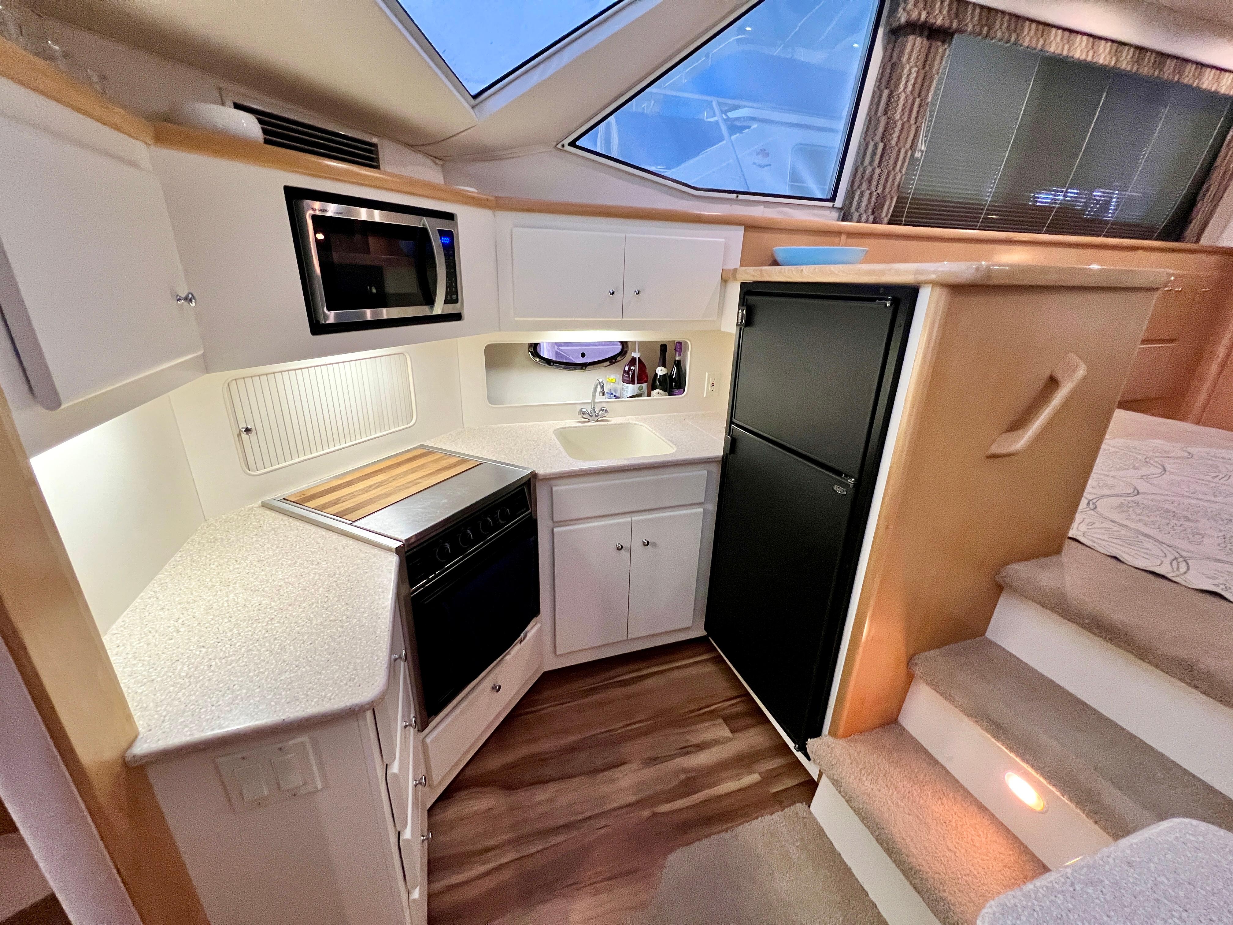 1998 Carver 405 Aft Cabin Peace Out - South Jersey Yacht Sales
