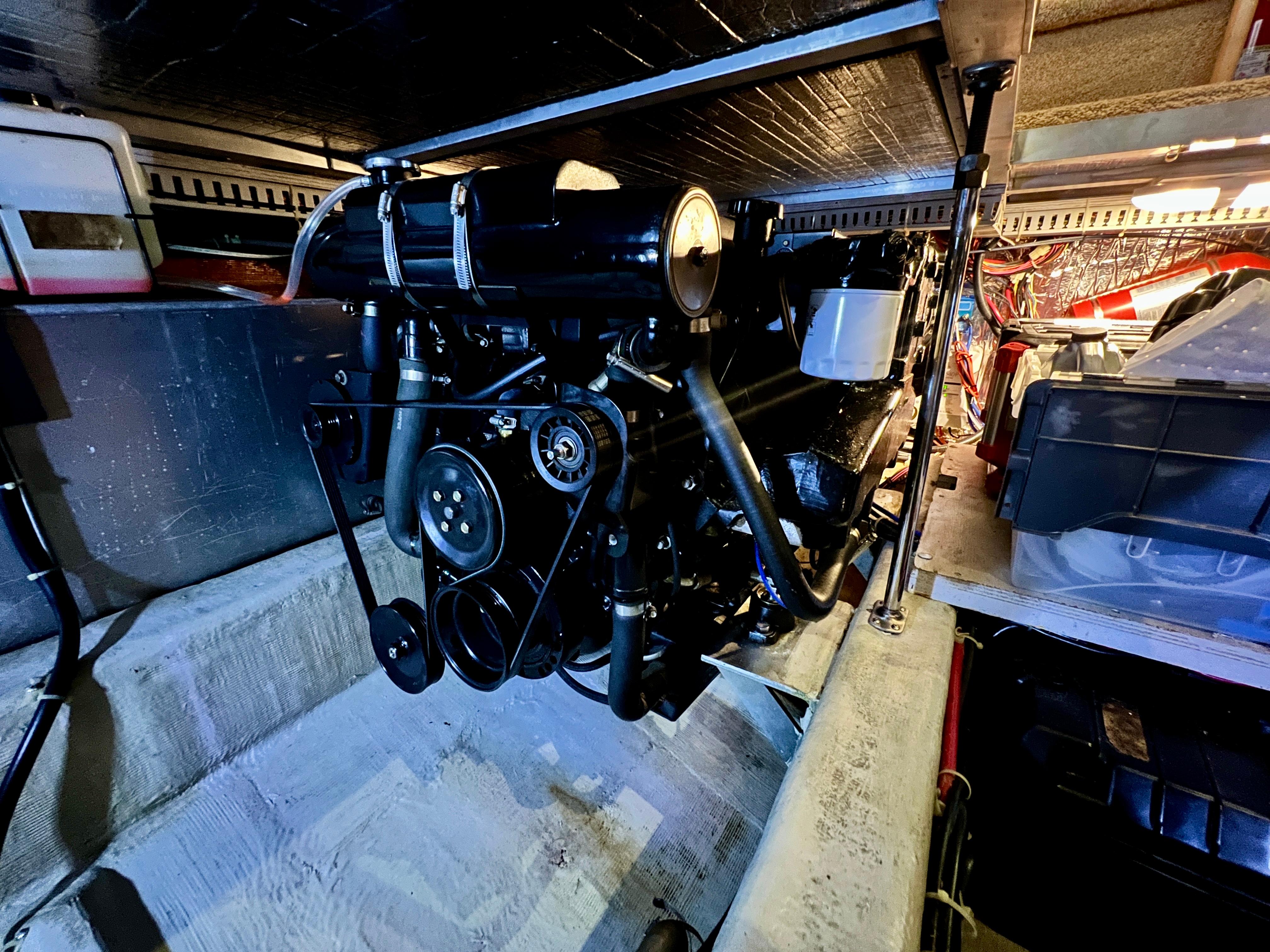 1998 Carver 405 Aft Cabin Peace Out - South Jersey Yacht Sales