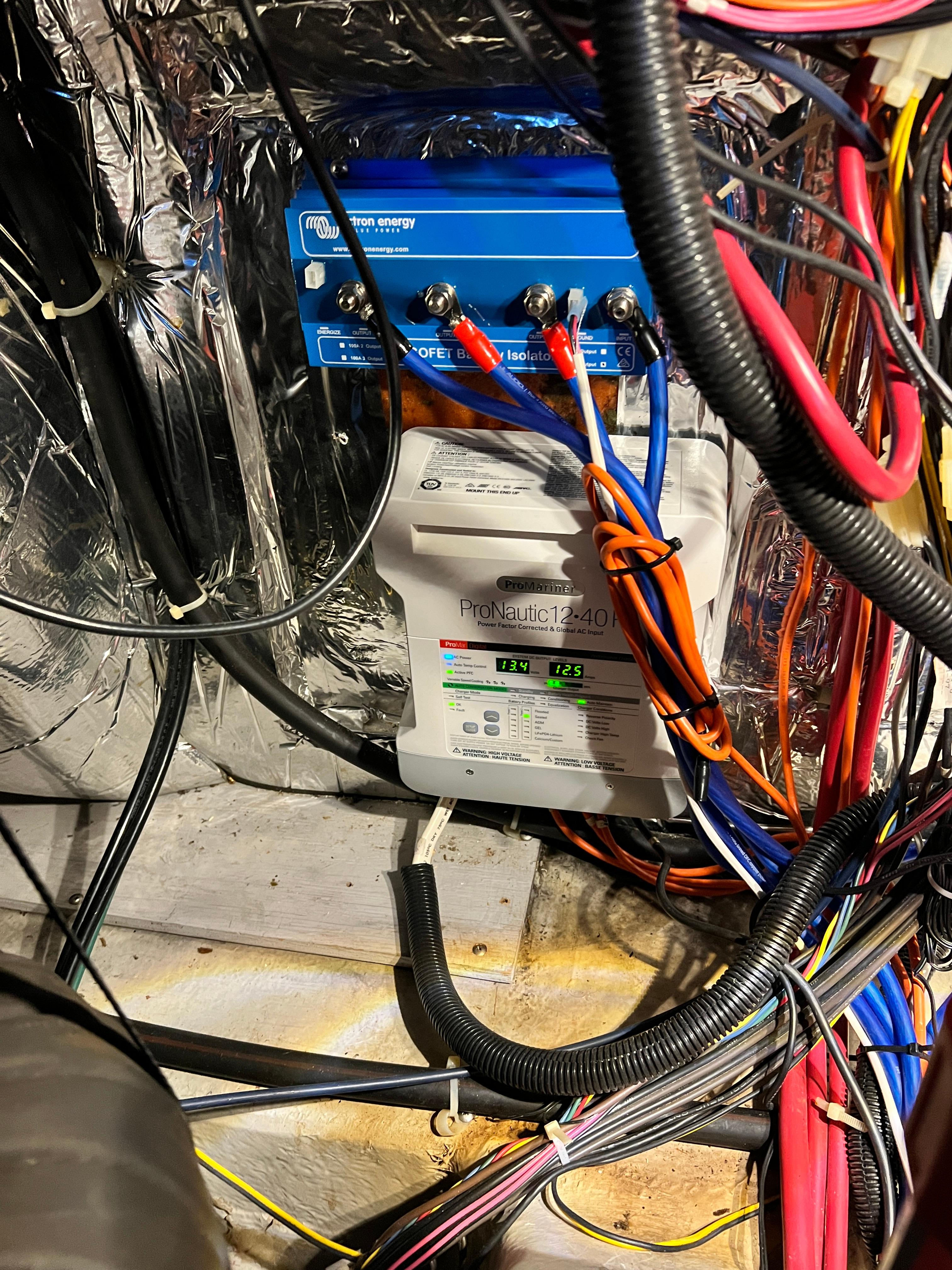 1998 Carver 405 Aft Cabin Peace Out - South Jersey Yacht Sales