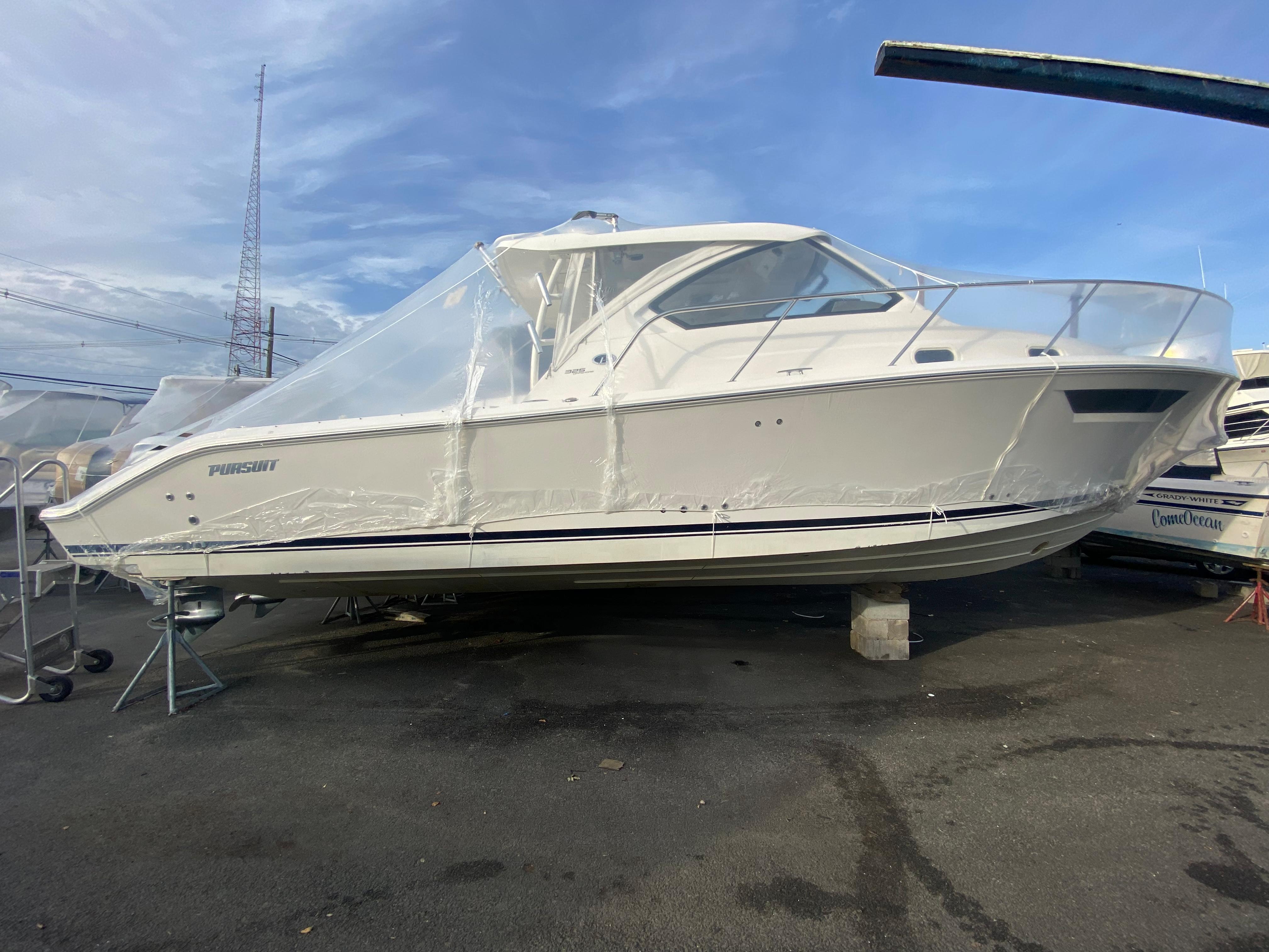 Yacht for Sale | 32 Pursuit Yachts Freeport, NY | Denison Yacht Sales
