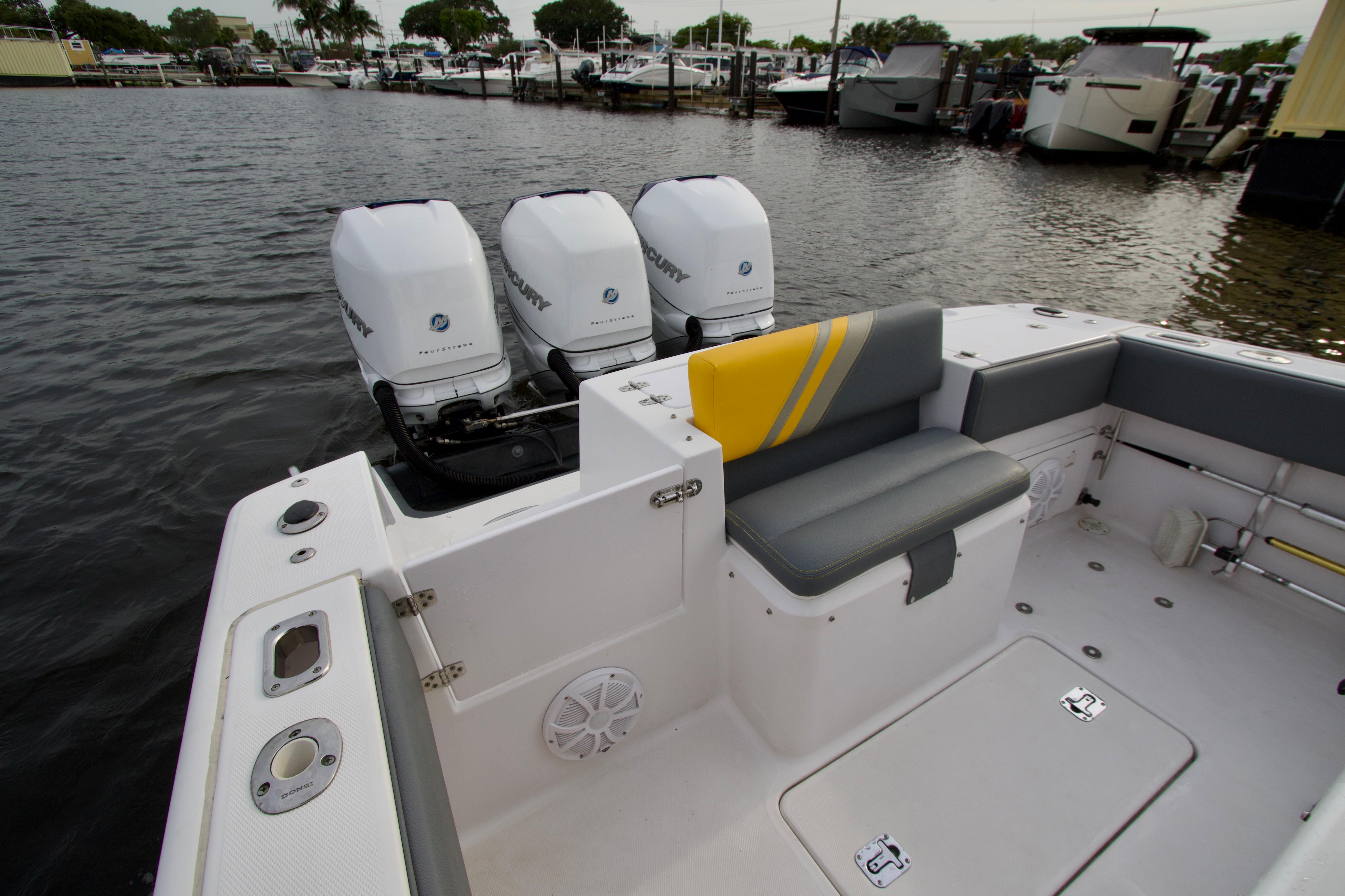 2006 35 Donzi 35 ZF Cuddy Boats for Sale