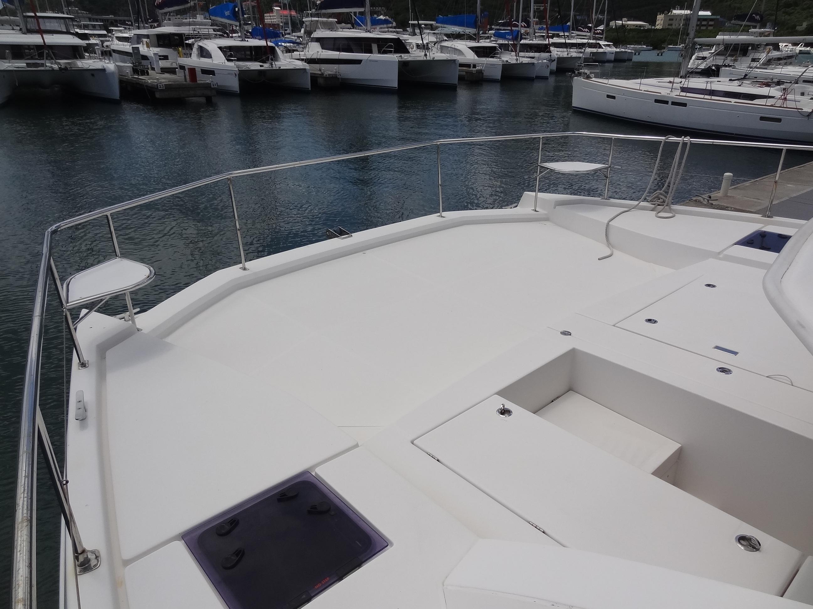 Leopard 43 Powercat Power Catamaran for sale | The Moorings Yacht Brokerage