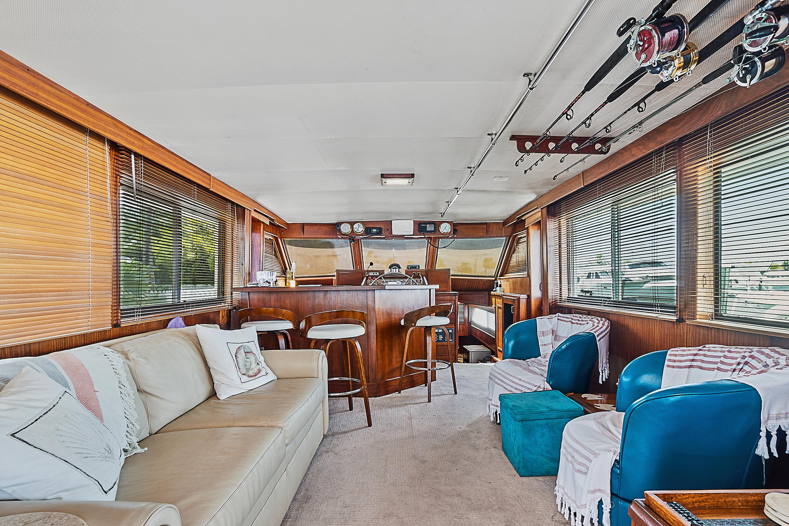 Quest Yacht for Sale | 58 Hatteras Yachts Key West, FL | Denison Yacht ...