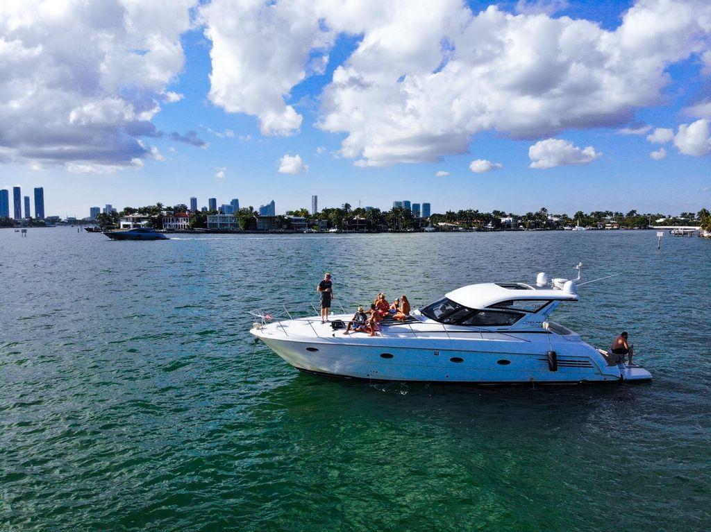 2000 Carver 440 Hardtop Express Permanent Waves - Florida Yachts ...