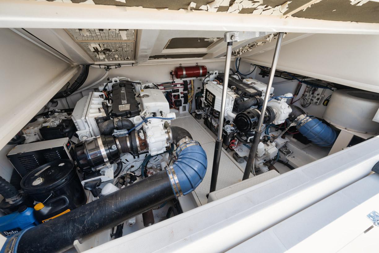 Fish Tank Yacht for Sale | 38 Rampage Yachts Lighthouse Point, FL ...