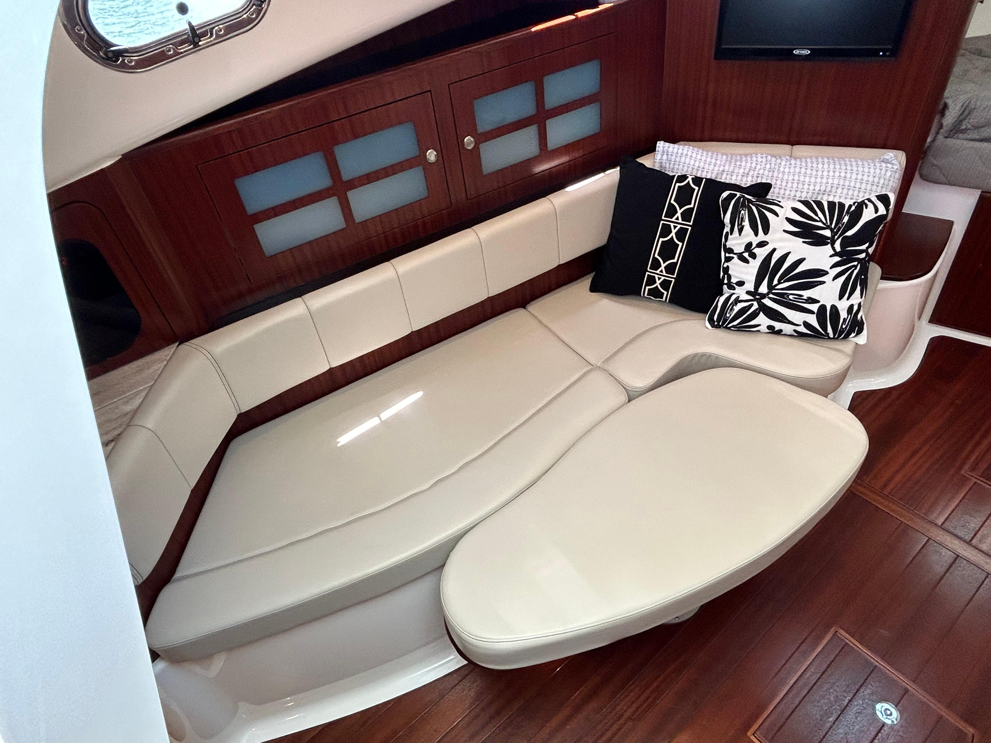 The Seaql Yacht for Sale | 38 Pursuit Yachts Saint Petersburg, FL ...