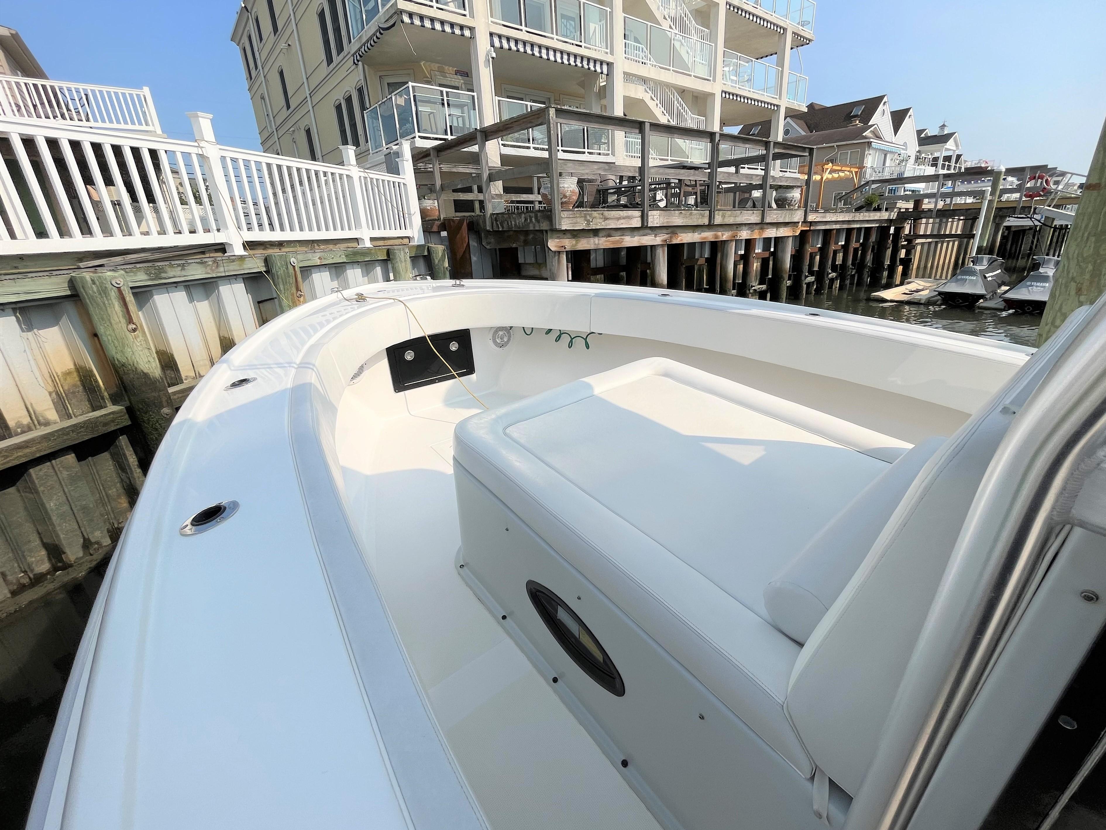 Yacht for Sale | 33 Dusky Yachts Wildwood, NJ | Denison Yacht Sales