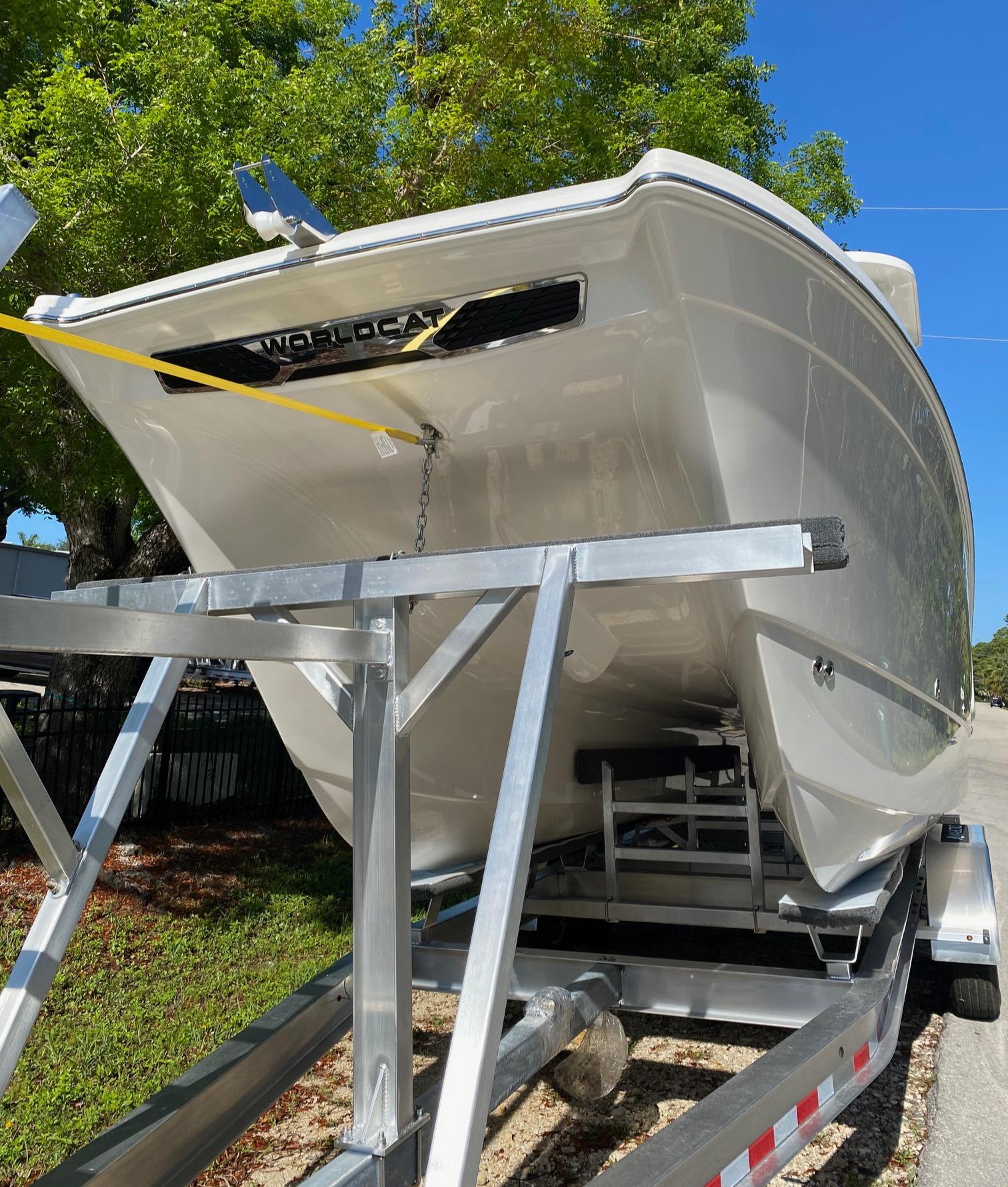 Wcn 55855 260dcx Wt Yam Yacht for Sale | 26 World Cat Yachts Naples, FL ...