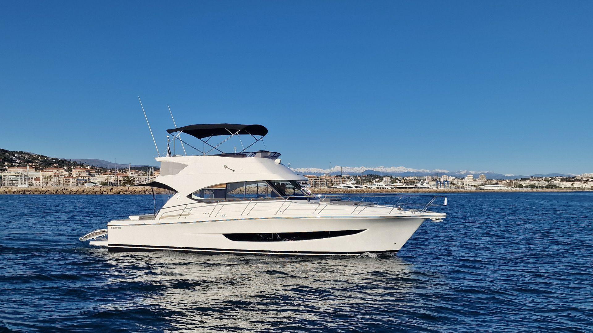 2021 43 6 Riviera 39 FLYBRIDGE Boats for Sale