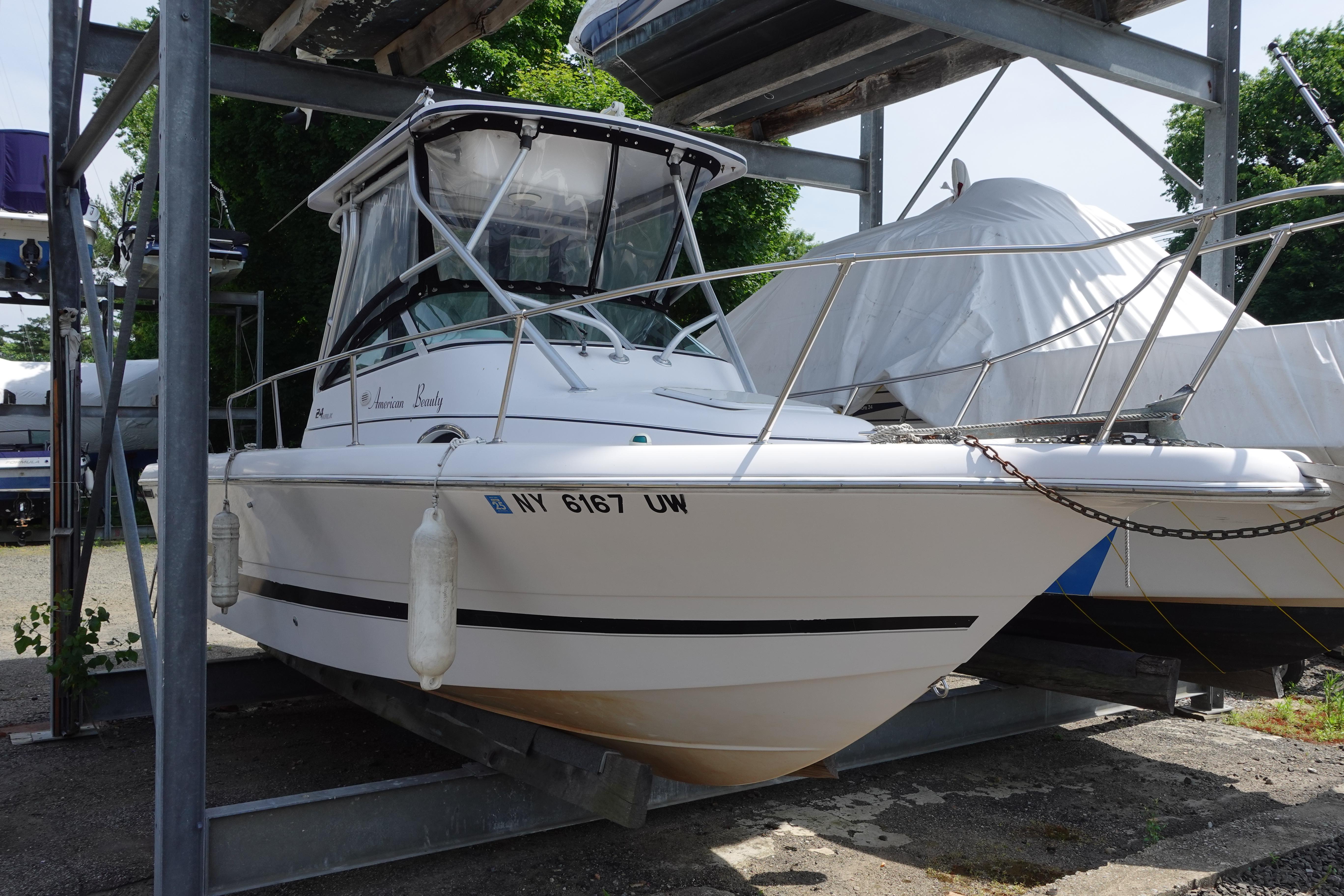 2000 Pro-Line 24 Walk Mamaroneck, New York - Westchester Yacht Sales