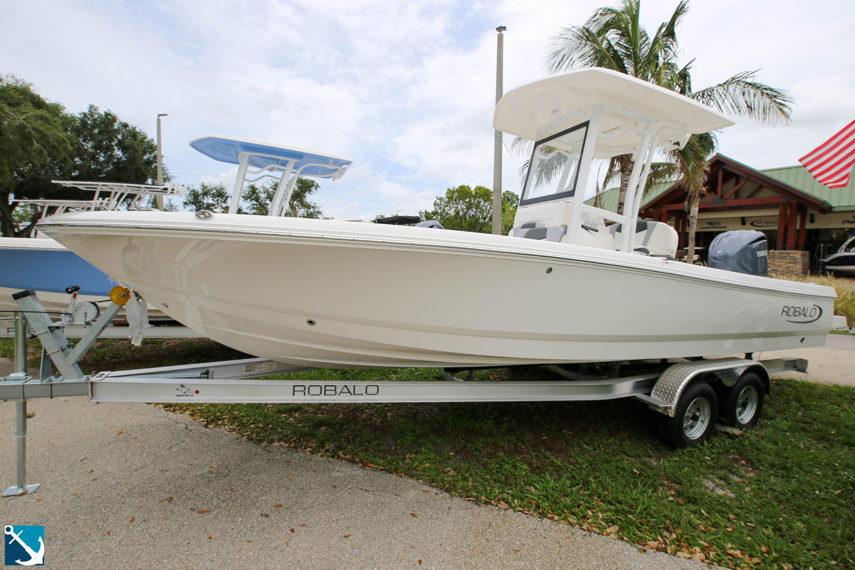Robalo Bay Boats for Sale Fort Myers & Naples | Fish Tale