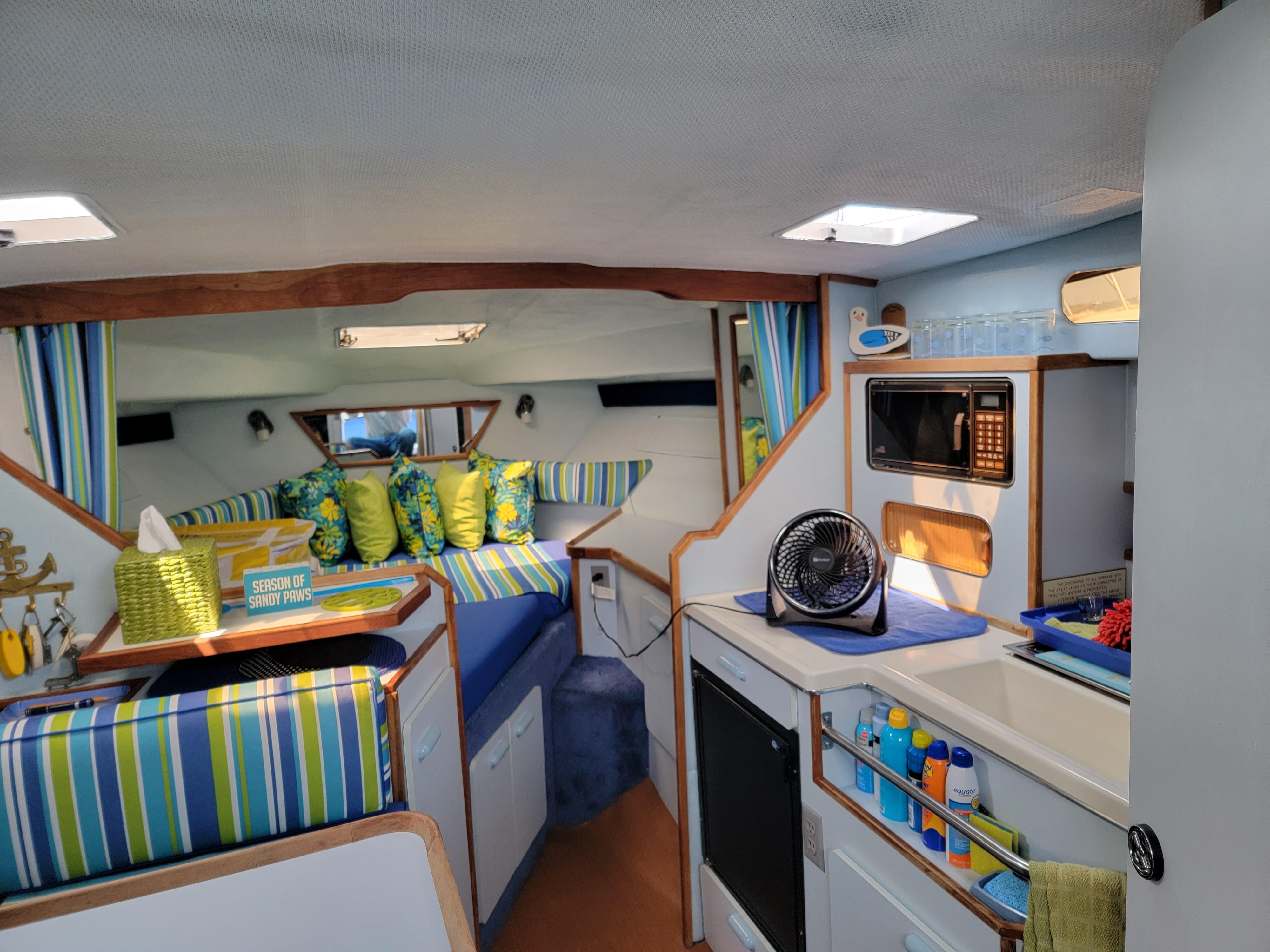 1989 Sea Ray 300 Weekender | Yachts360