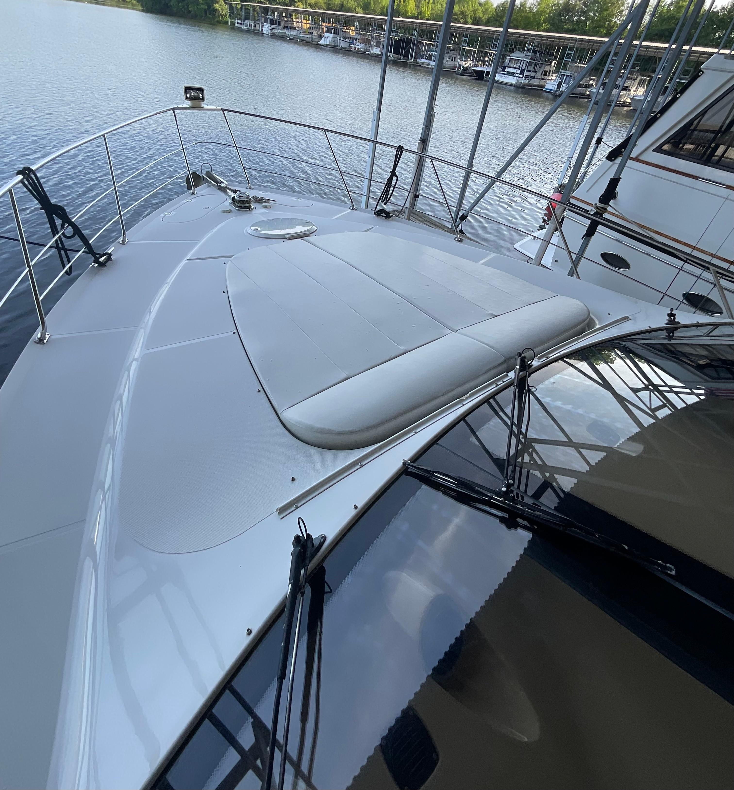 The Haven Yacht for Sale | 53 Carver Yachts Grand Rivers, KY | Denison ...