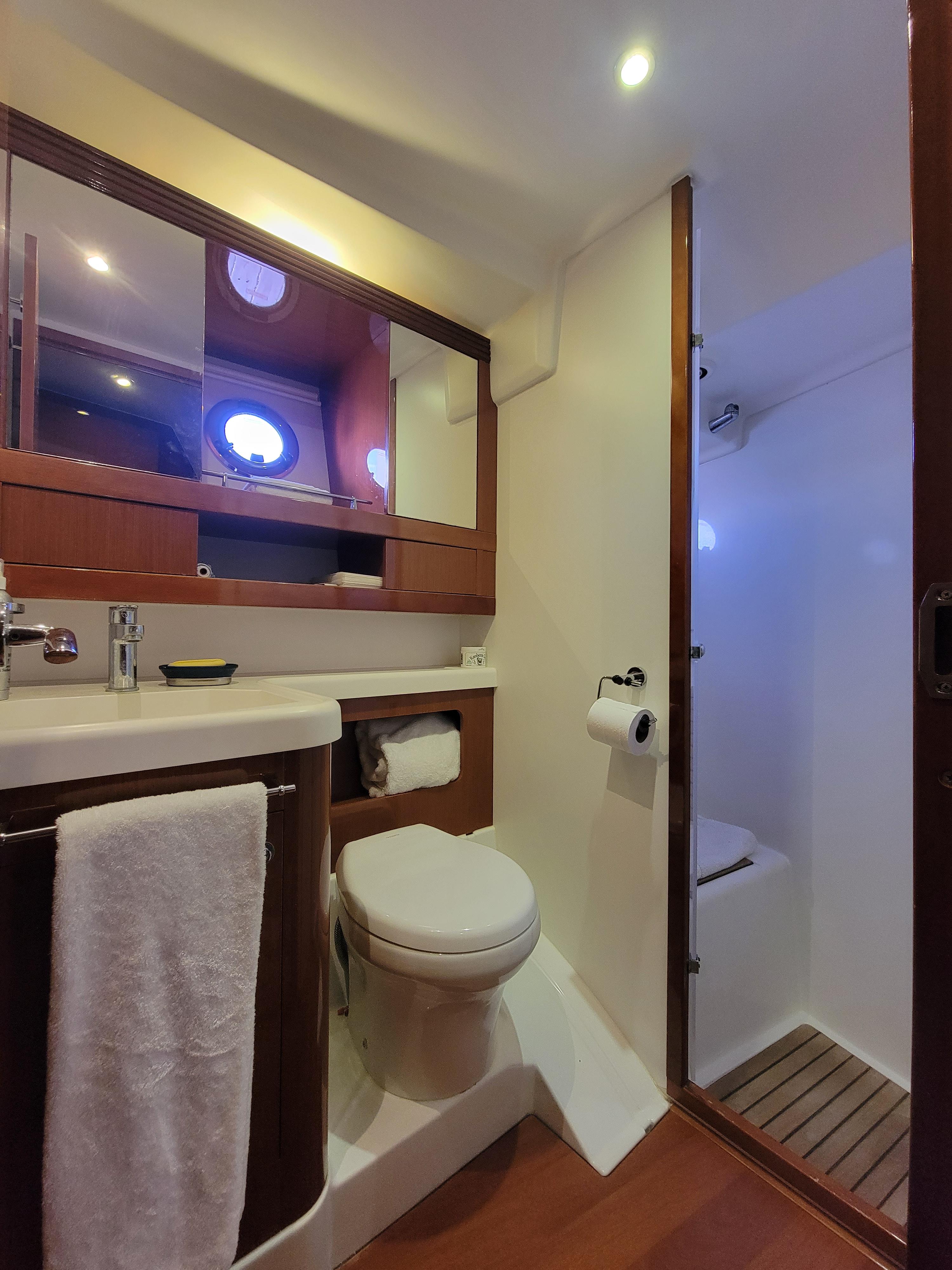 Coco Yacht for Sale | 52 Beneteau Yachts Charleston, SC | Denison Yacht ...