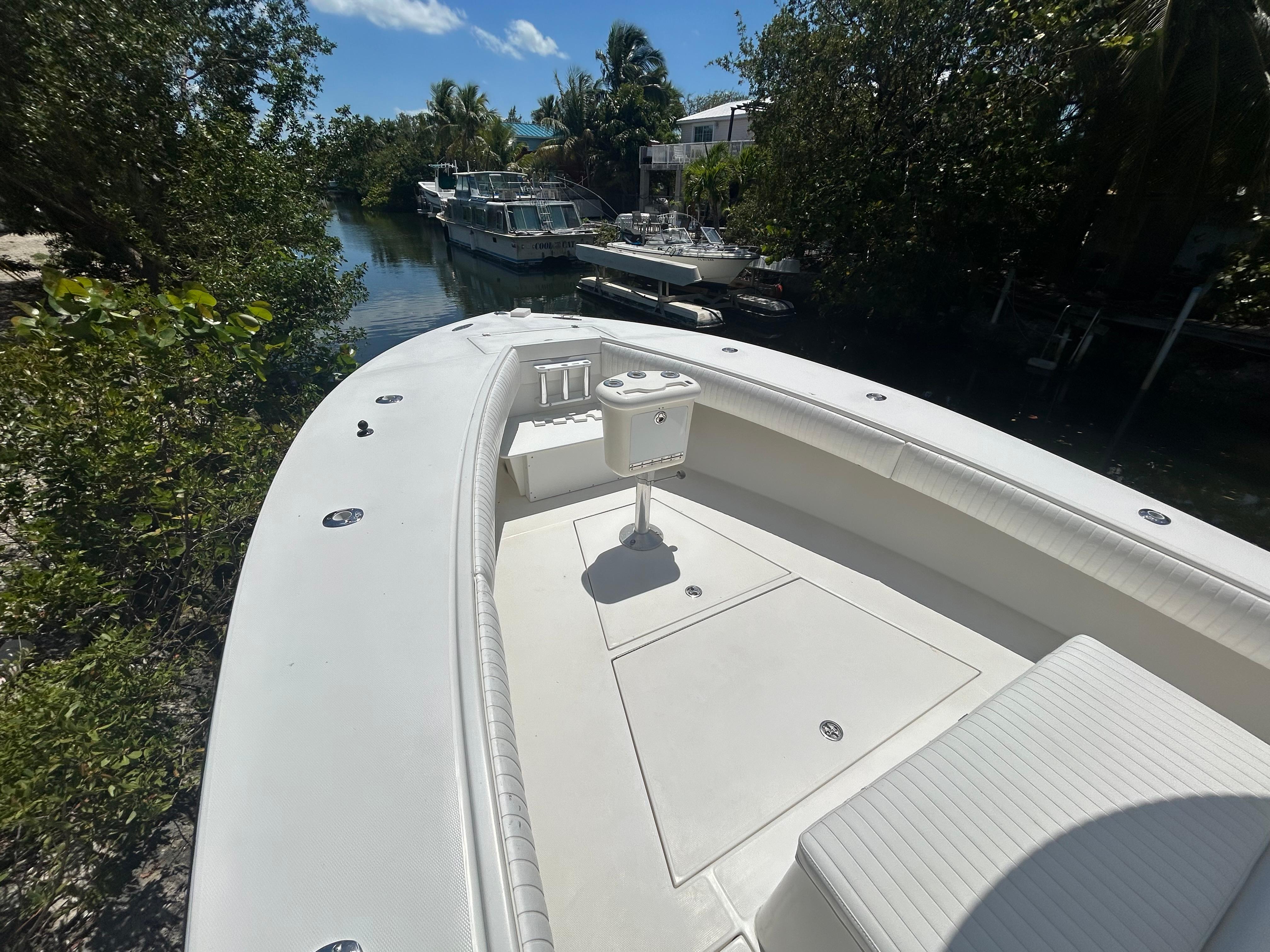 2001 Regulator 32 Center Console - South Jersey Yacht Sales