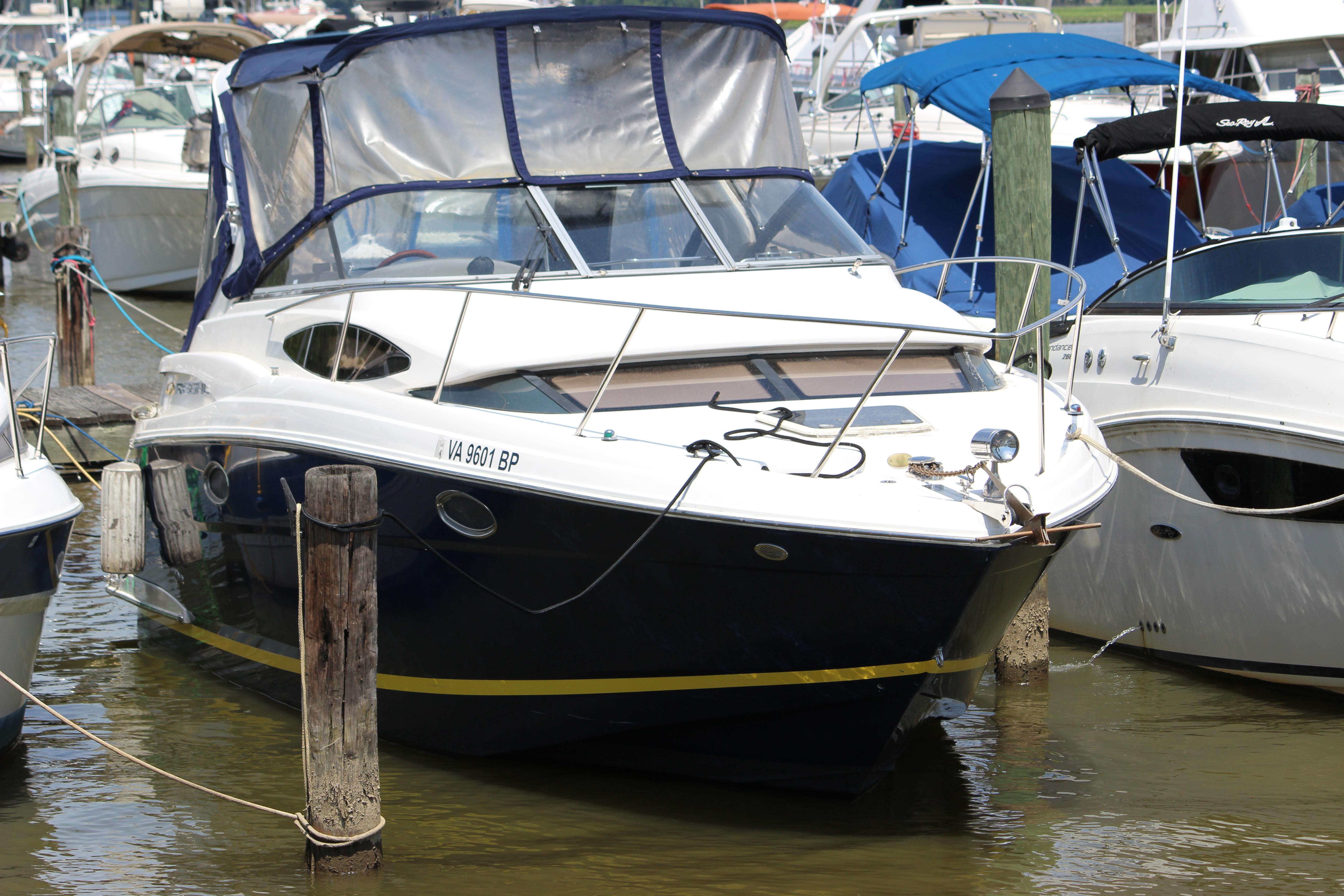 2010 Regal 2860 Window Express | Dominion Yachts