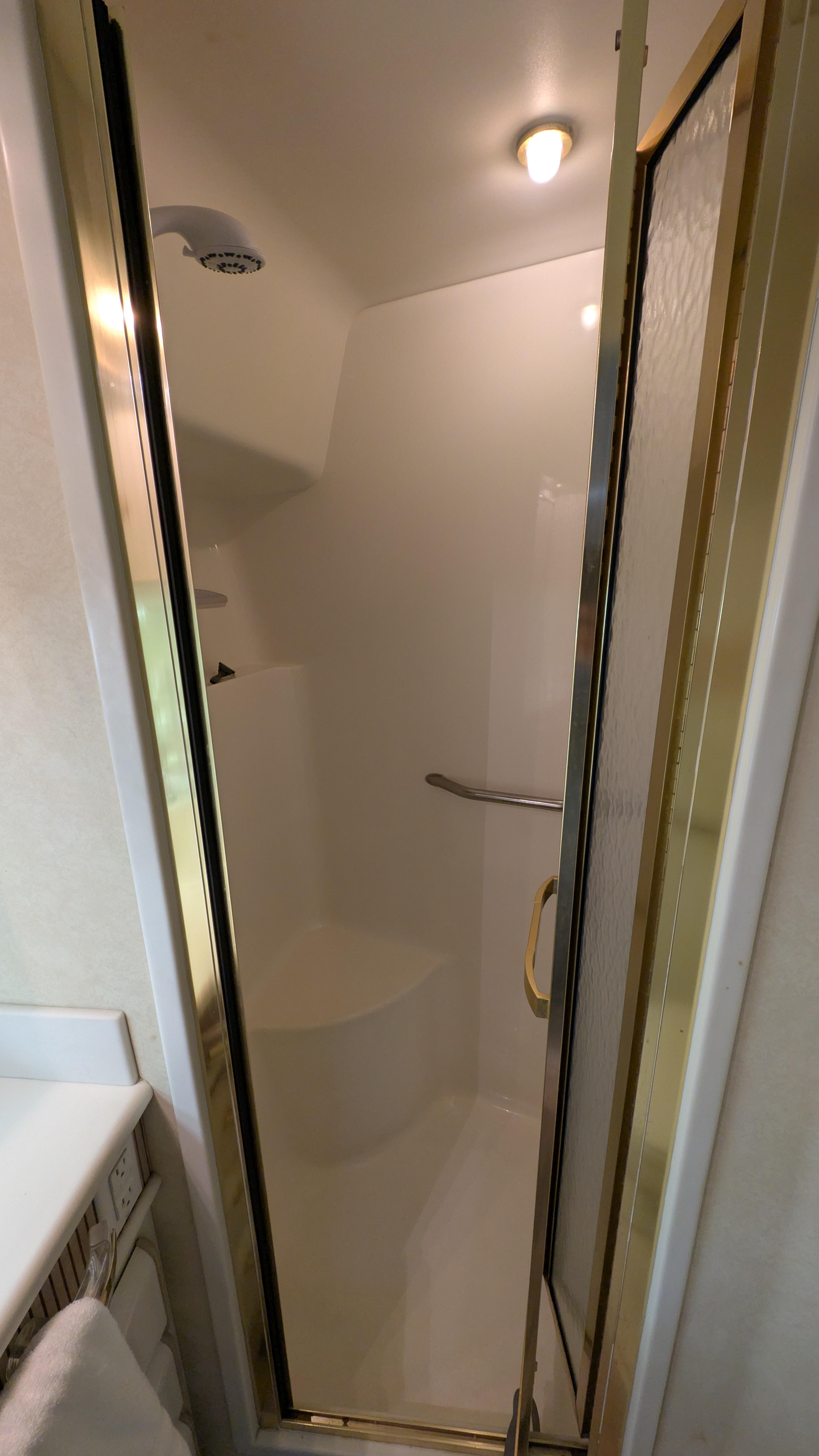 1997 57' Sea Ray 550 Sedan Bridge - Delta Marine Sales