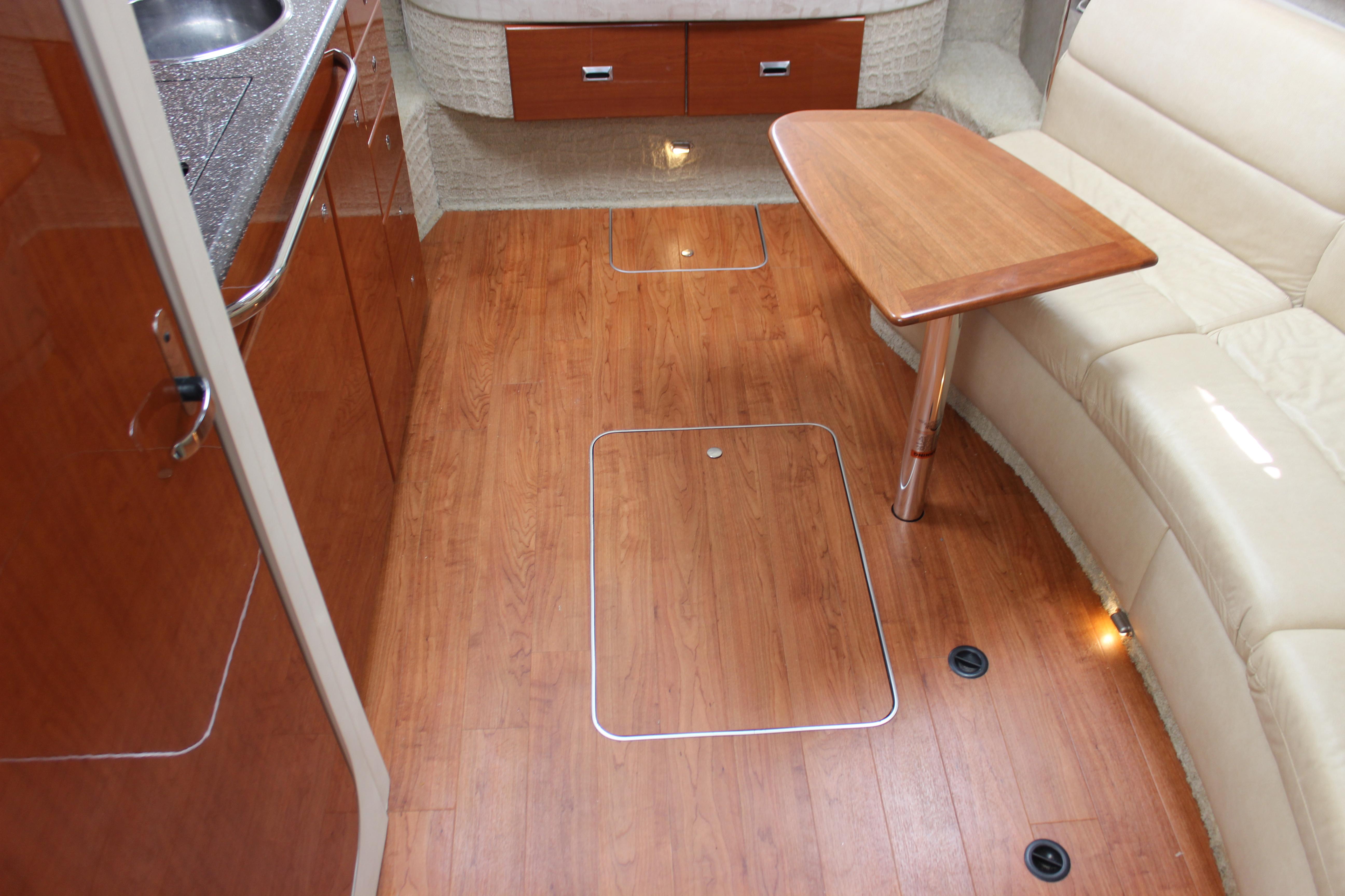 2008 Formula 34 Performance Cruiser | Dominion Yachts