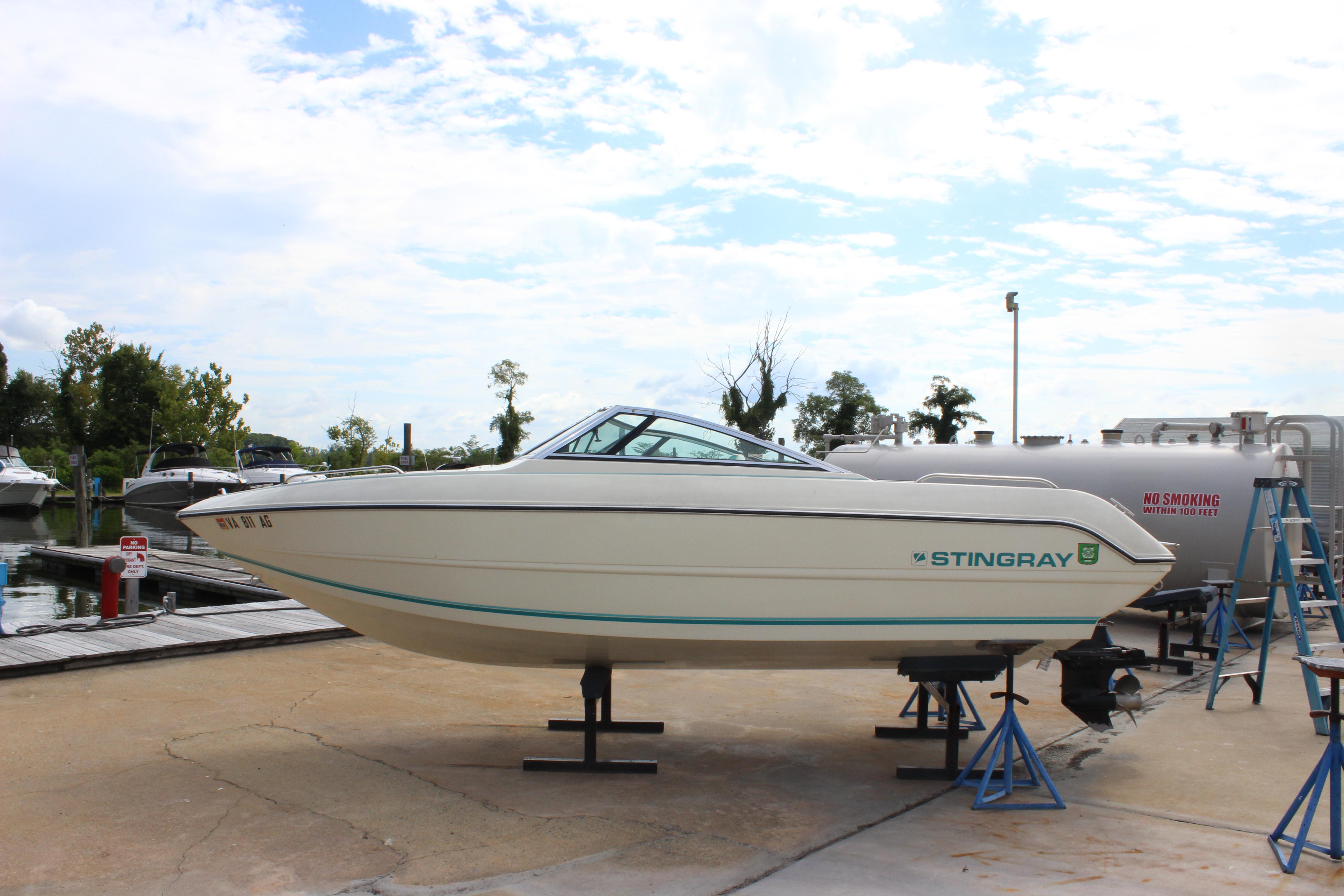 1992 Stingray 596 zp | Dominion Yachts