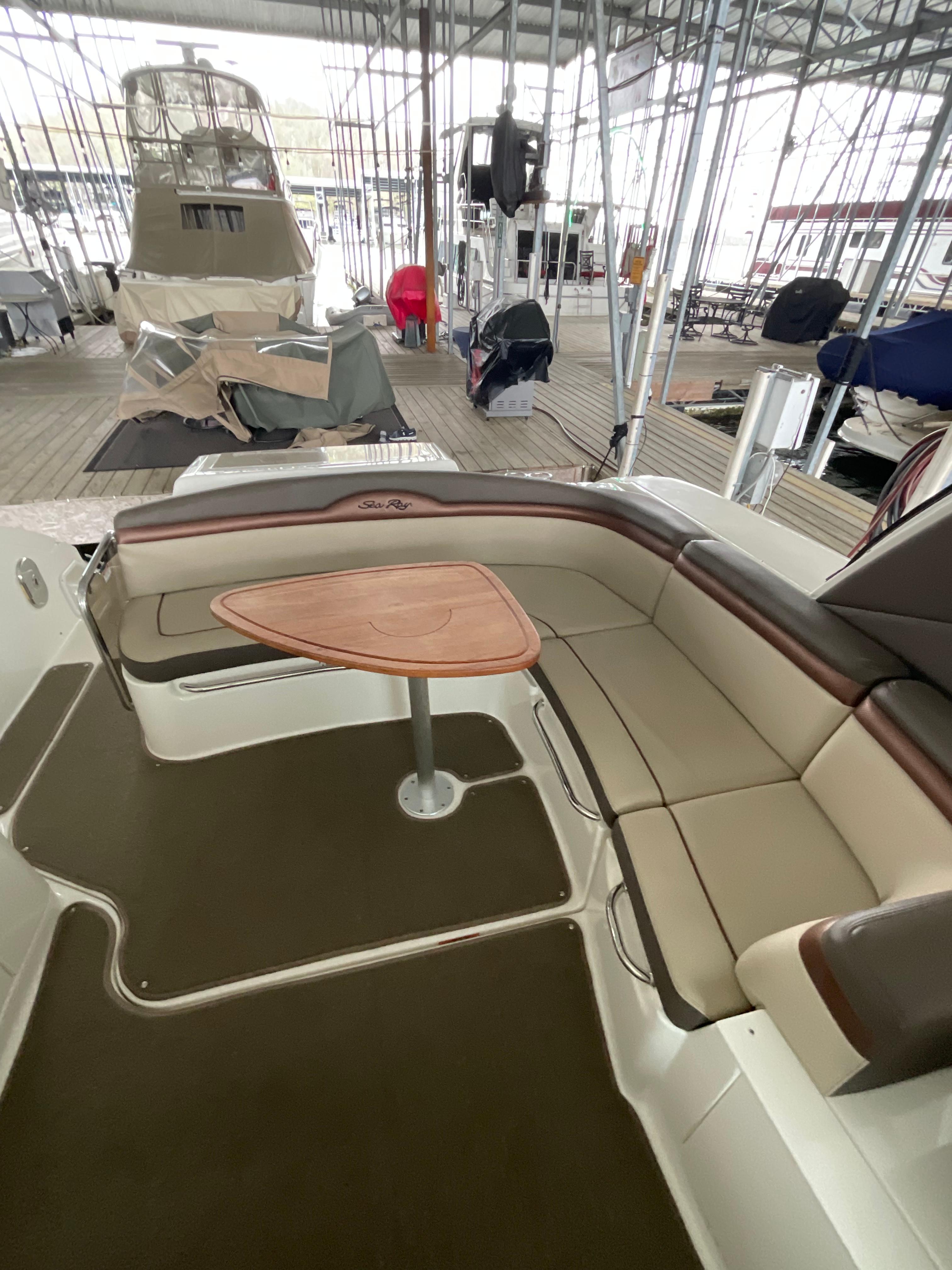 Tooling Around II Yacht for Sale | 37 Sea Ray Yachts Grand Rivers, KY ...