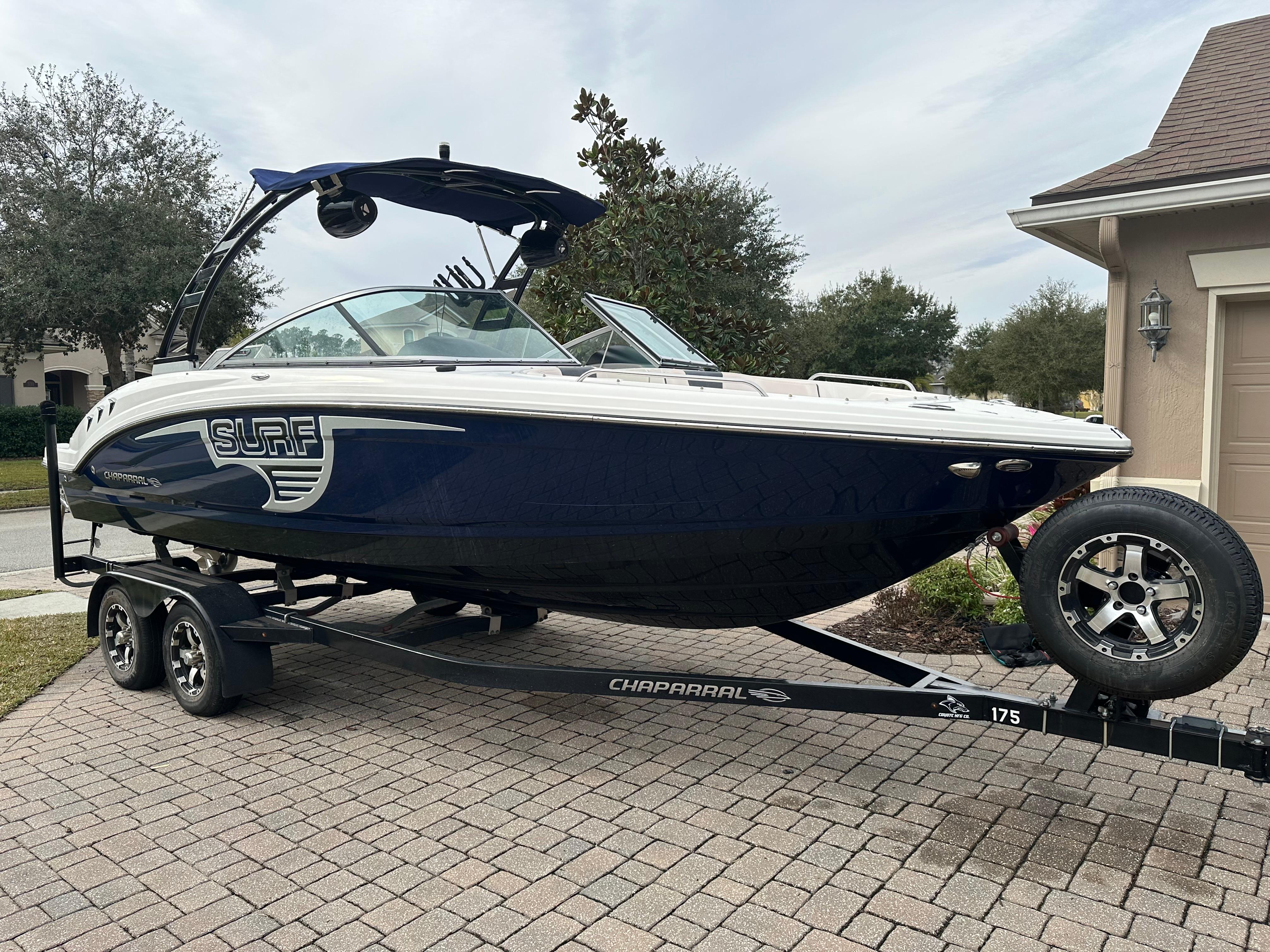 2020 Chaparral Surf 23 | Yachts360