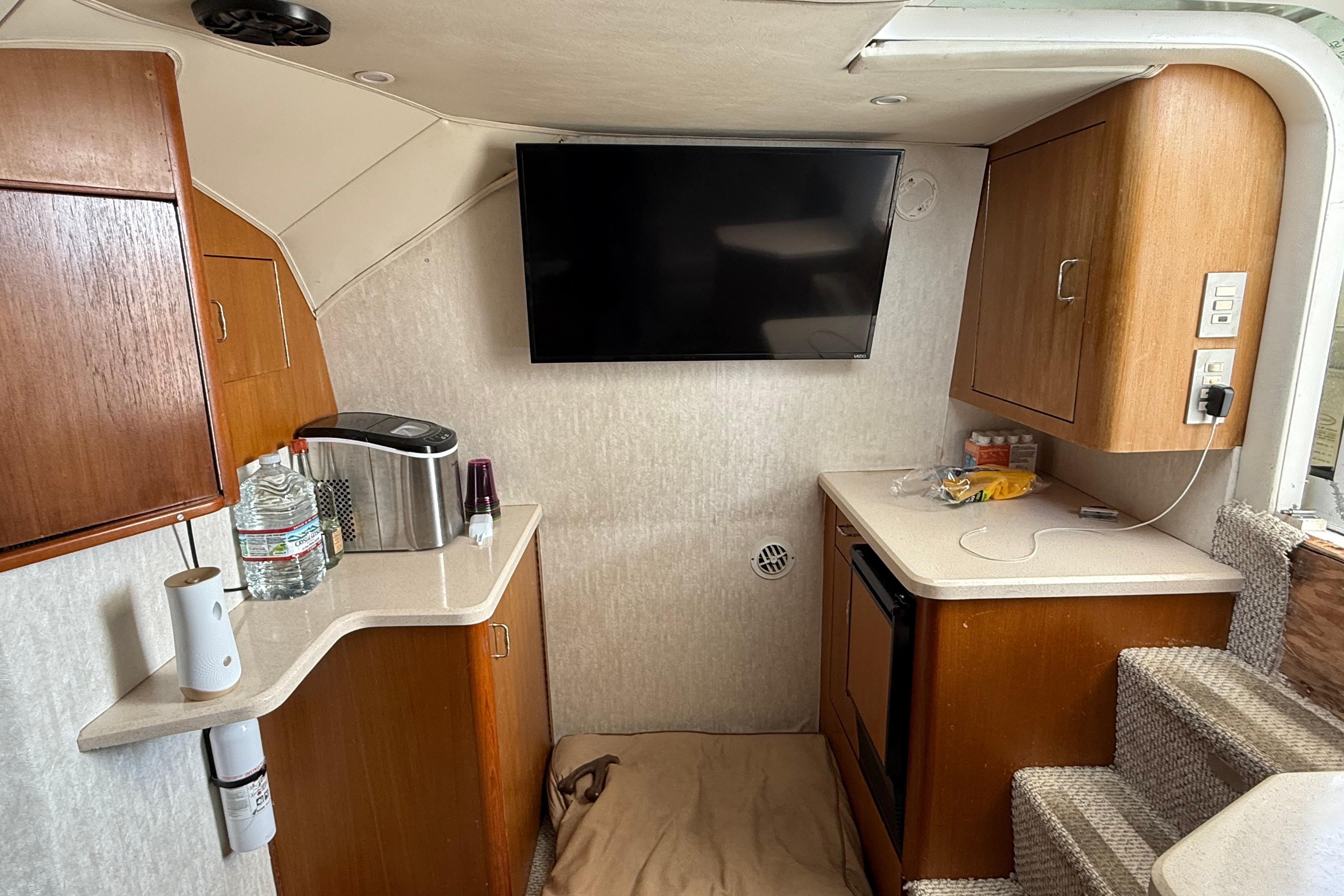 1999 Ocean Yachts 40 Express - Florida Yachts International