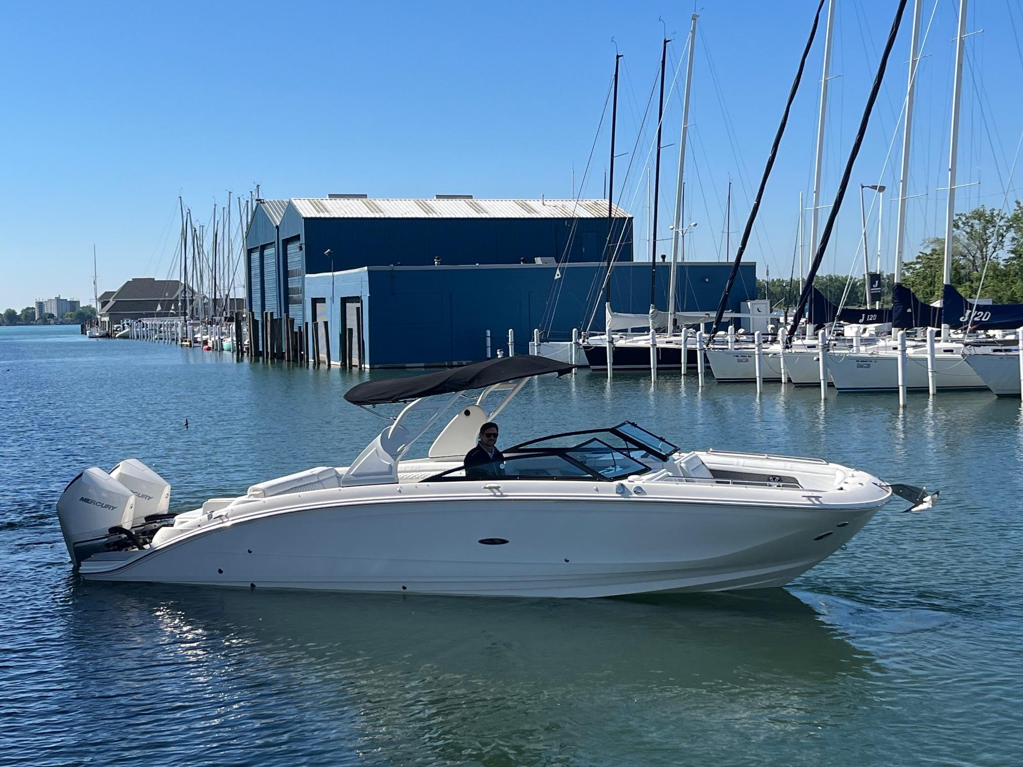 Yacht for Sale | 29 Sea Ray Yachts Detroit, MI | Denison Yacht Sales