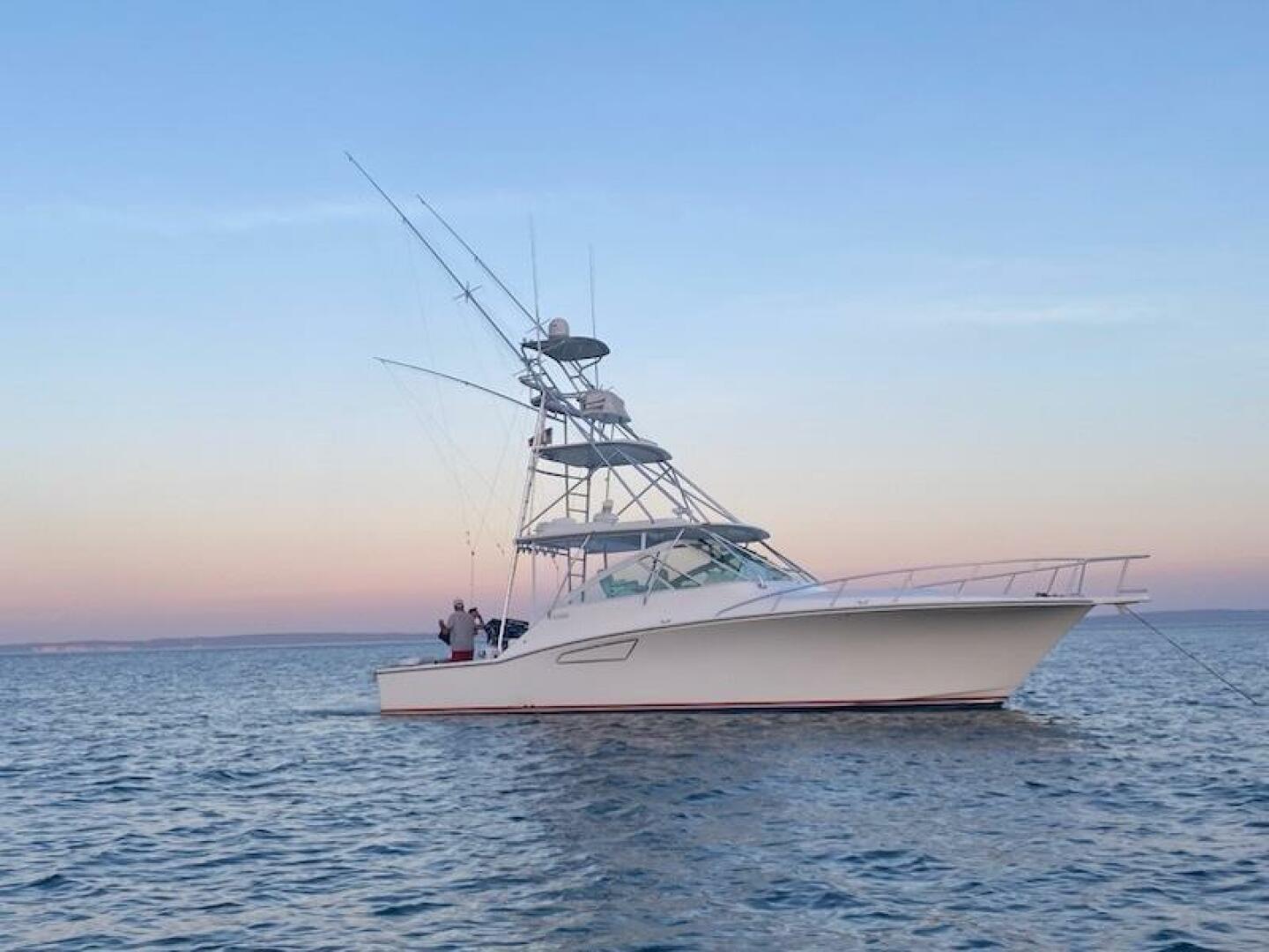 2007 Cabo 40 Express with Tower - Zorn Yacht Sales | Zorn Yacht Sales