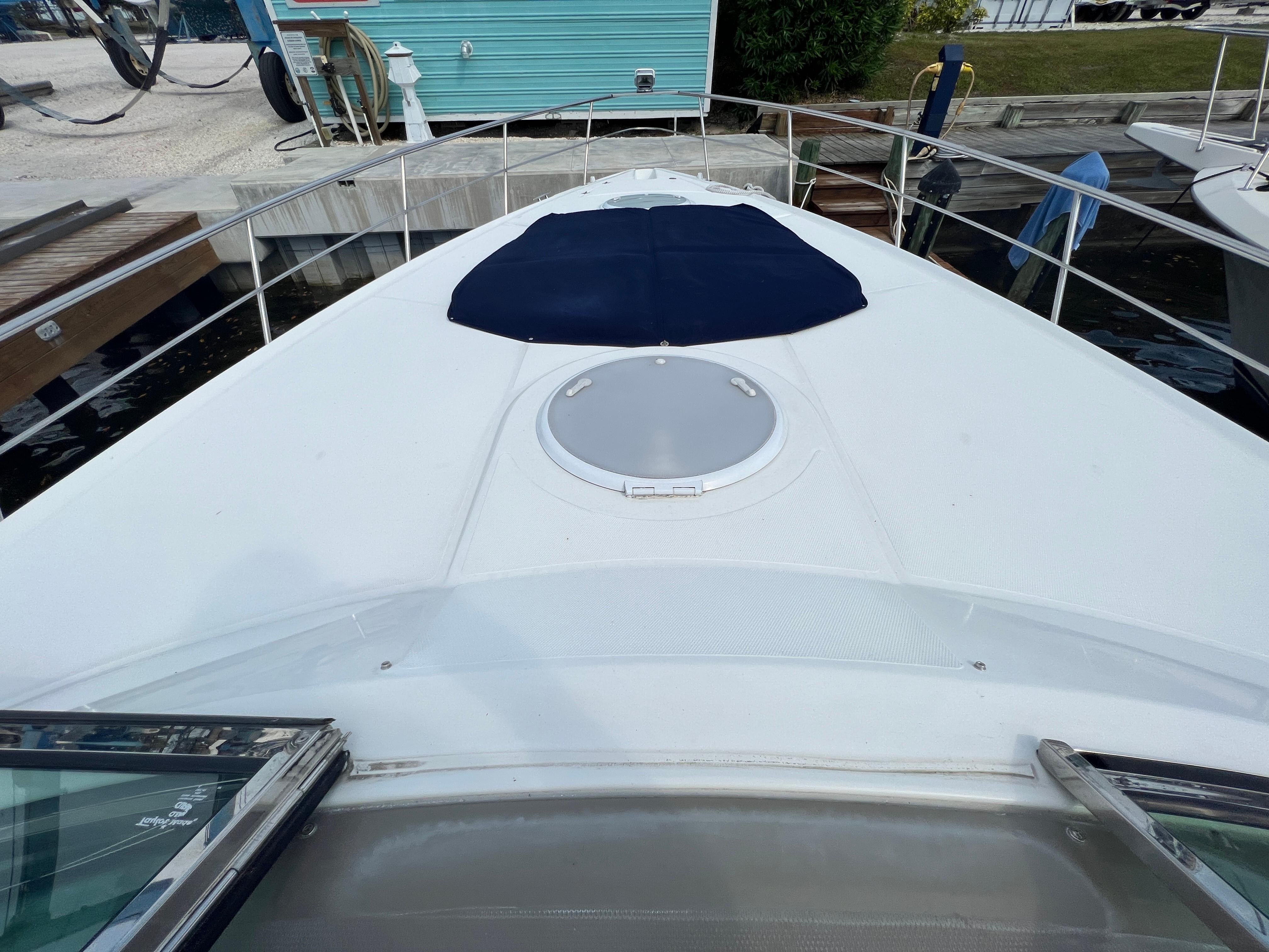 Yacht for Sale | 42 Cruisers Yachts Apollo Beach, FL | Denison Yacht Sales