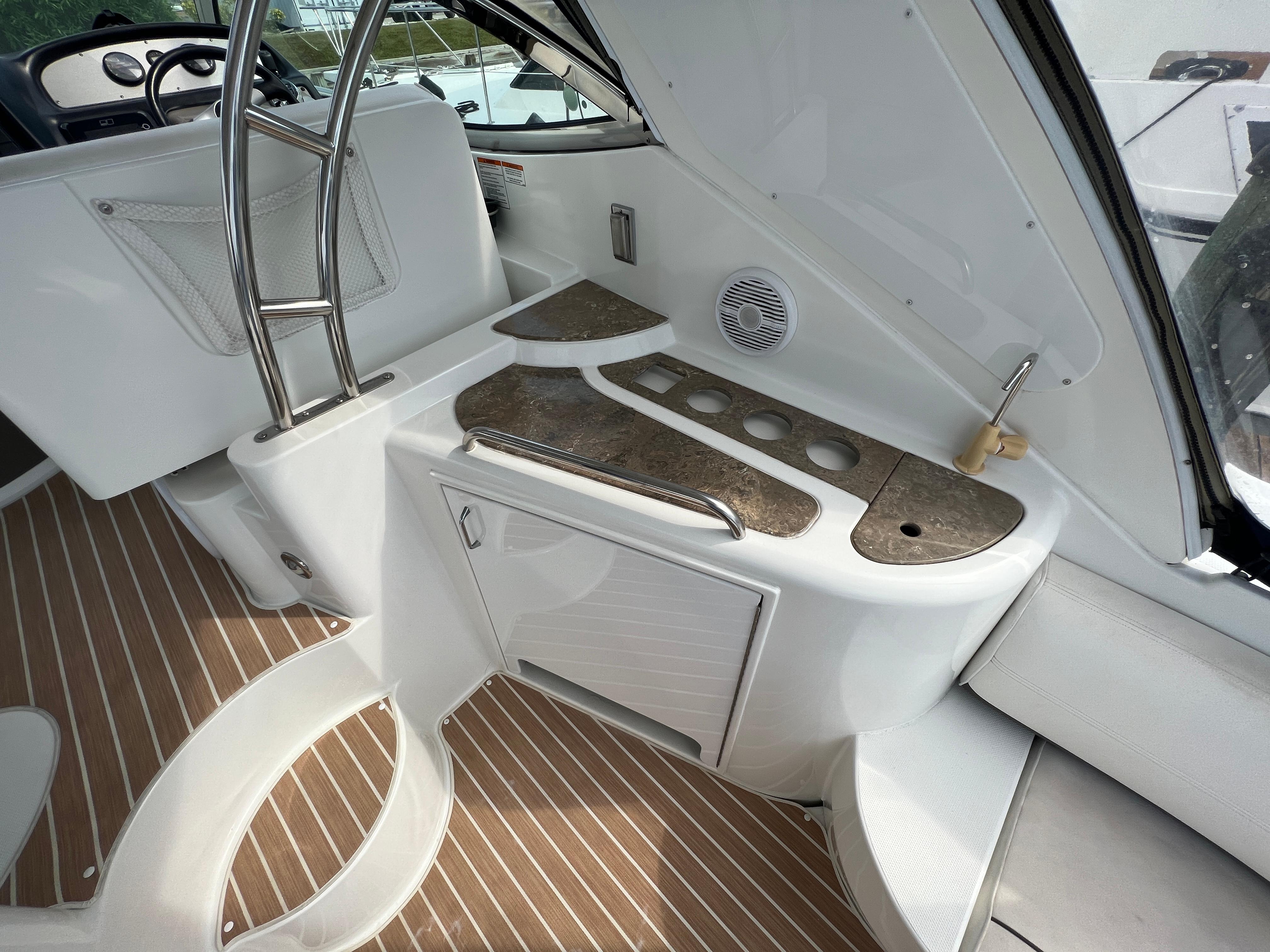 Yacht for Sale | 42 Cruisers Yachts Apollo Beach, FL | Denison Yacht Sales