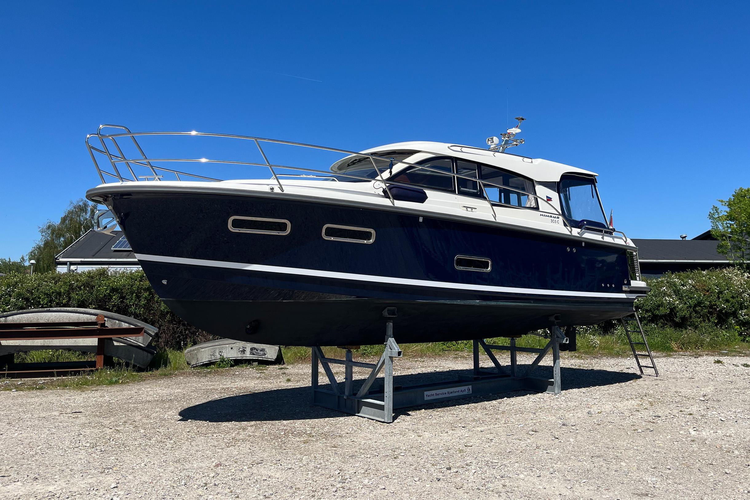 N305c Yacht for Sale | 33 Nimbus Yachts Nivå, Denmark | Denison Yacht Sales