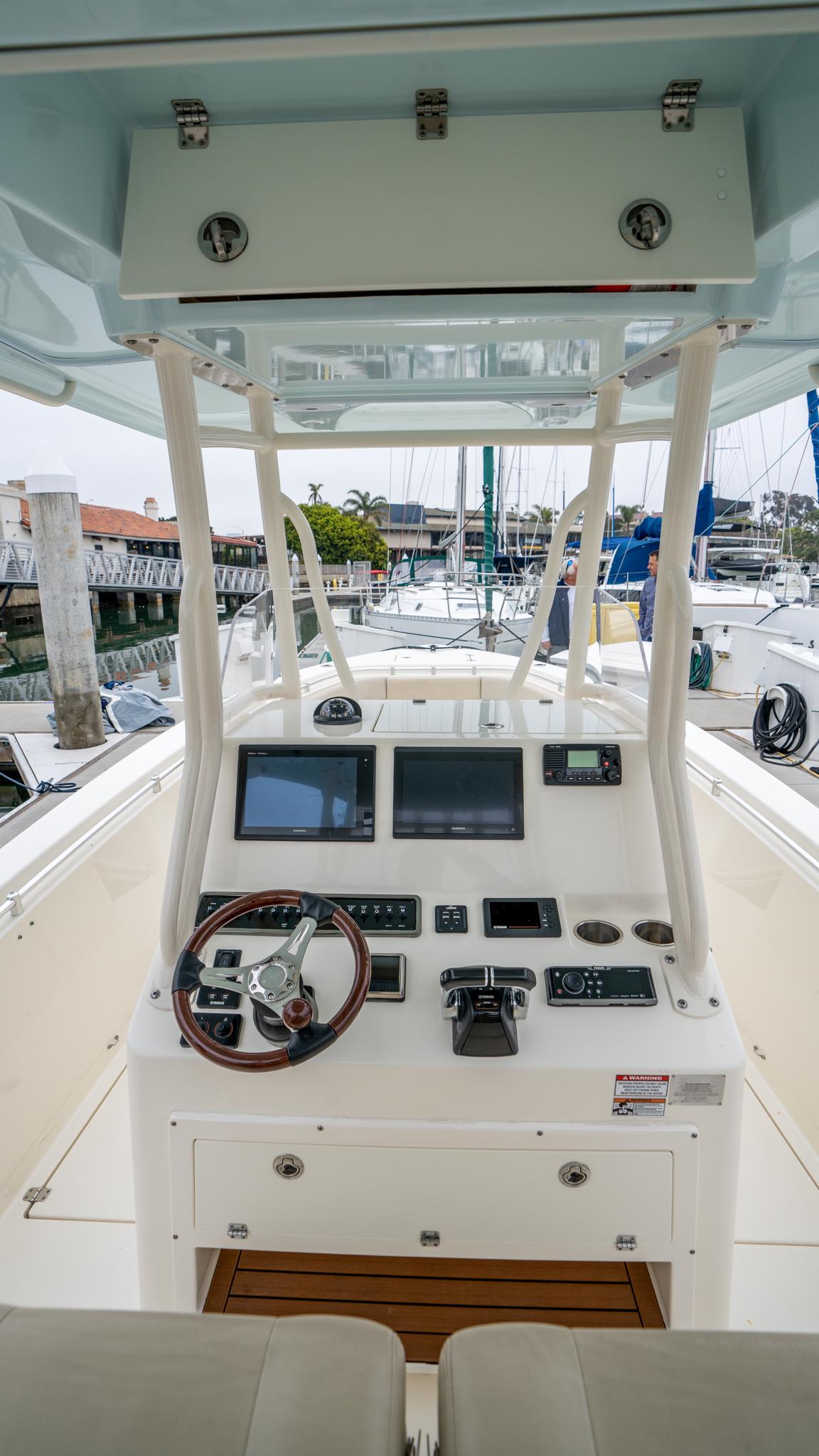 2016 Cobia 296 Center Console - South Jersey Yacht Sales