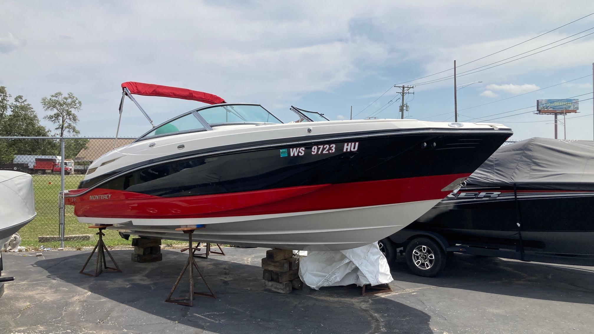 2010 Monterey M5 Sport Boat Bolingbrook, Illinois - Basa's Marine