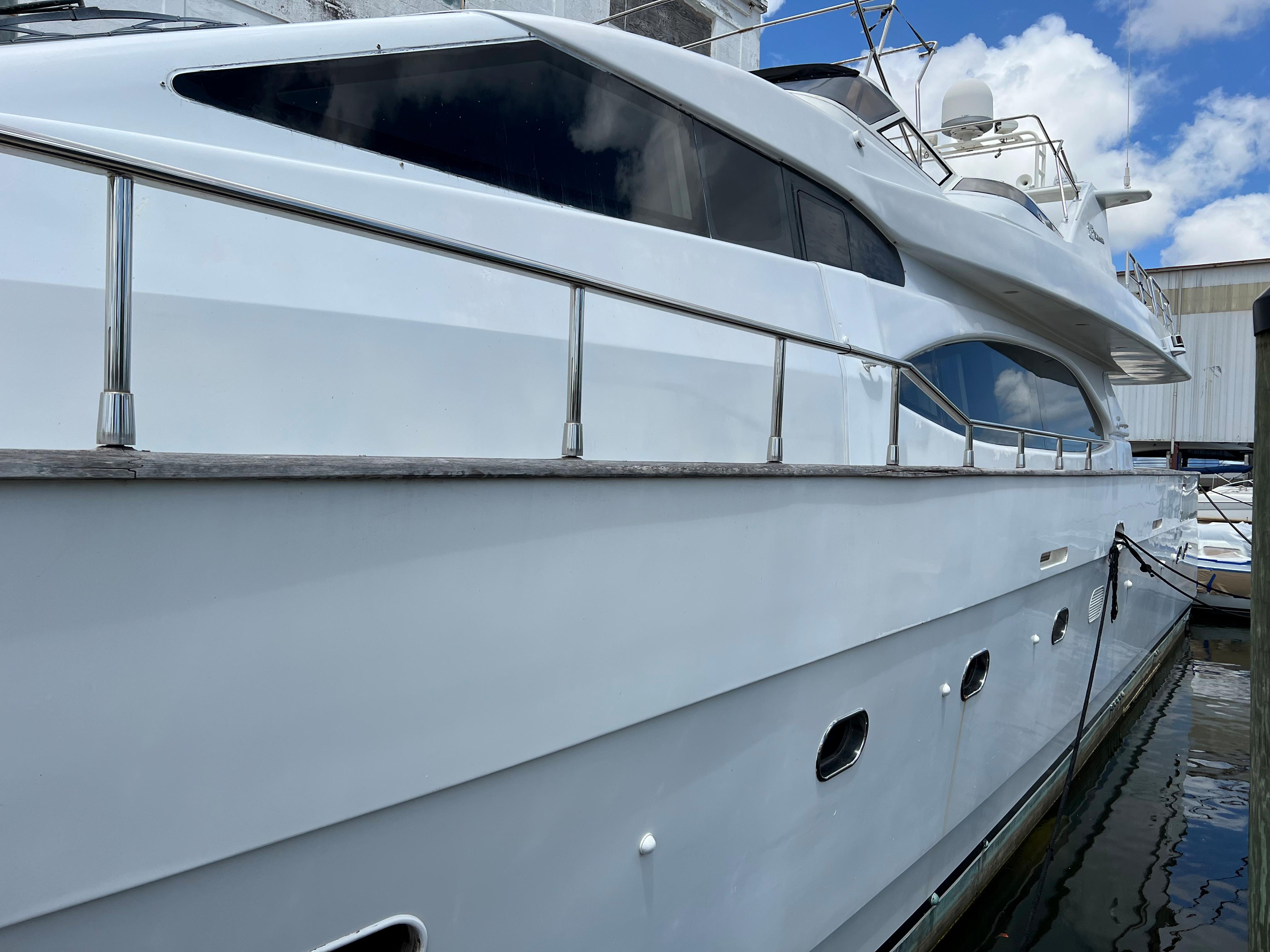 Øes3 - Azimut 85 Ultimate 1999 - Flagler Yachts