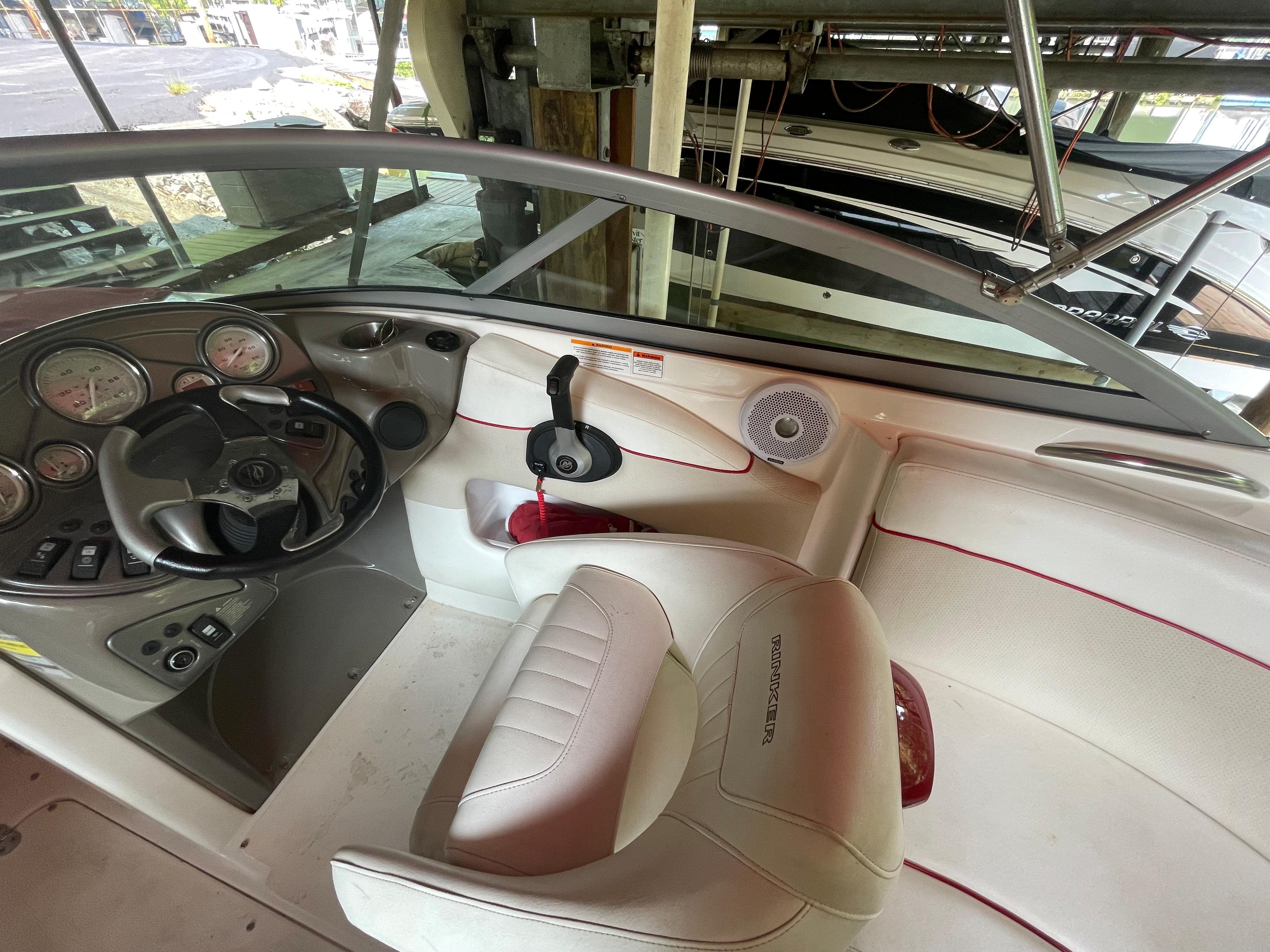 2006 Rinker 226 Captiva Bowrider | Yachts360