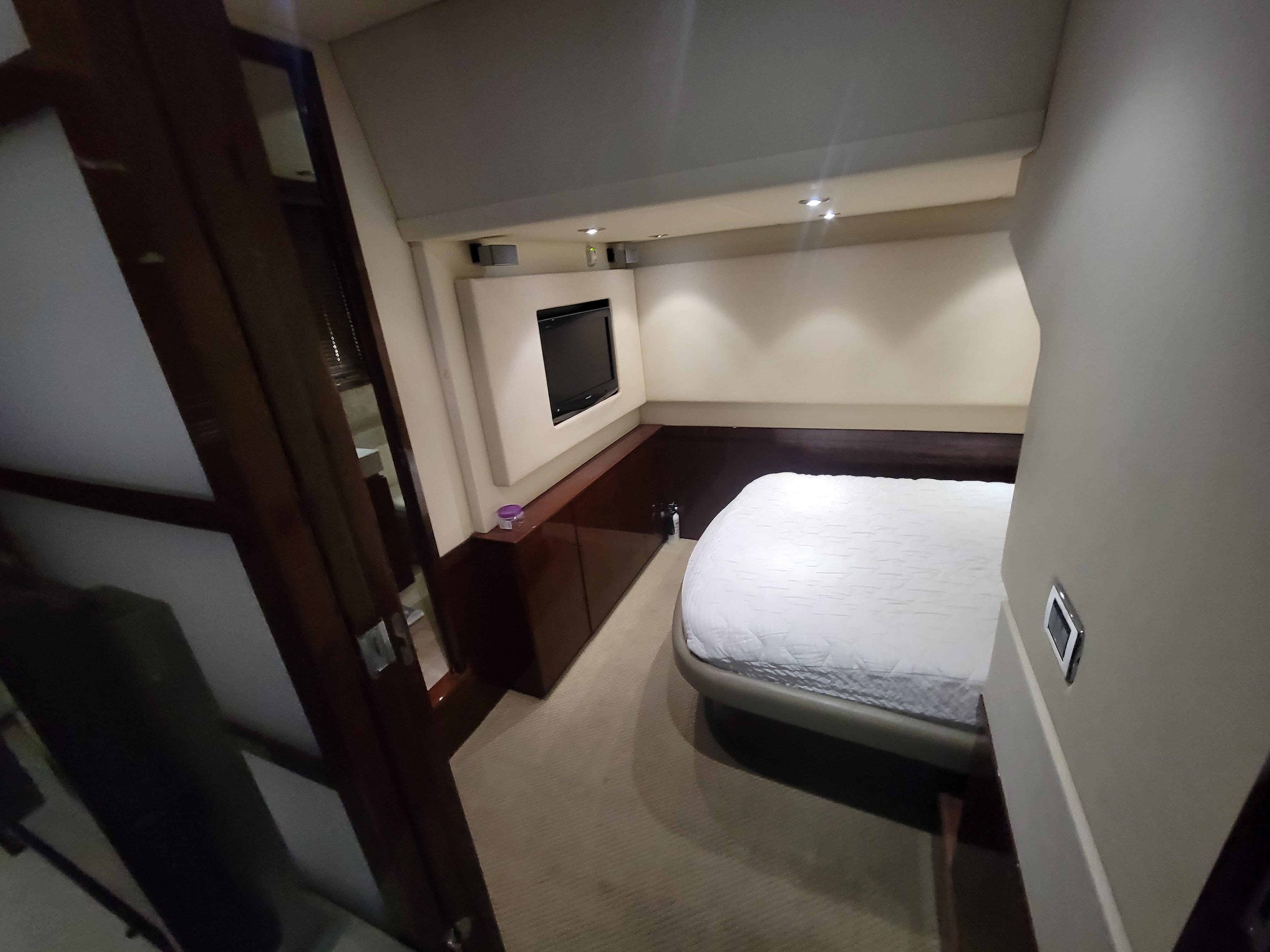 Naru Yacht for Sale | 55 Sea Ray Yachts Fort Lauderdale, FL | Denison ...