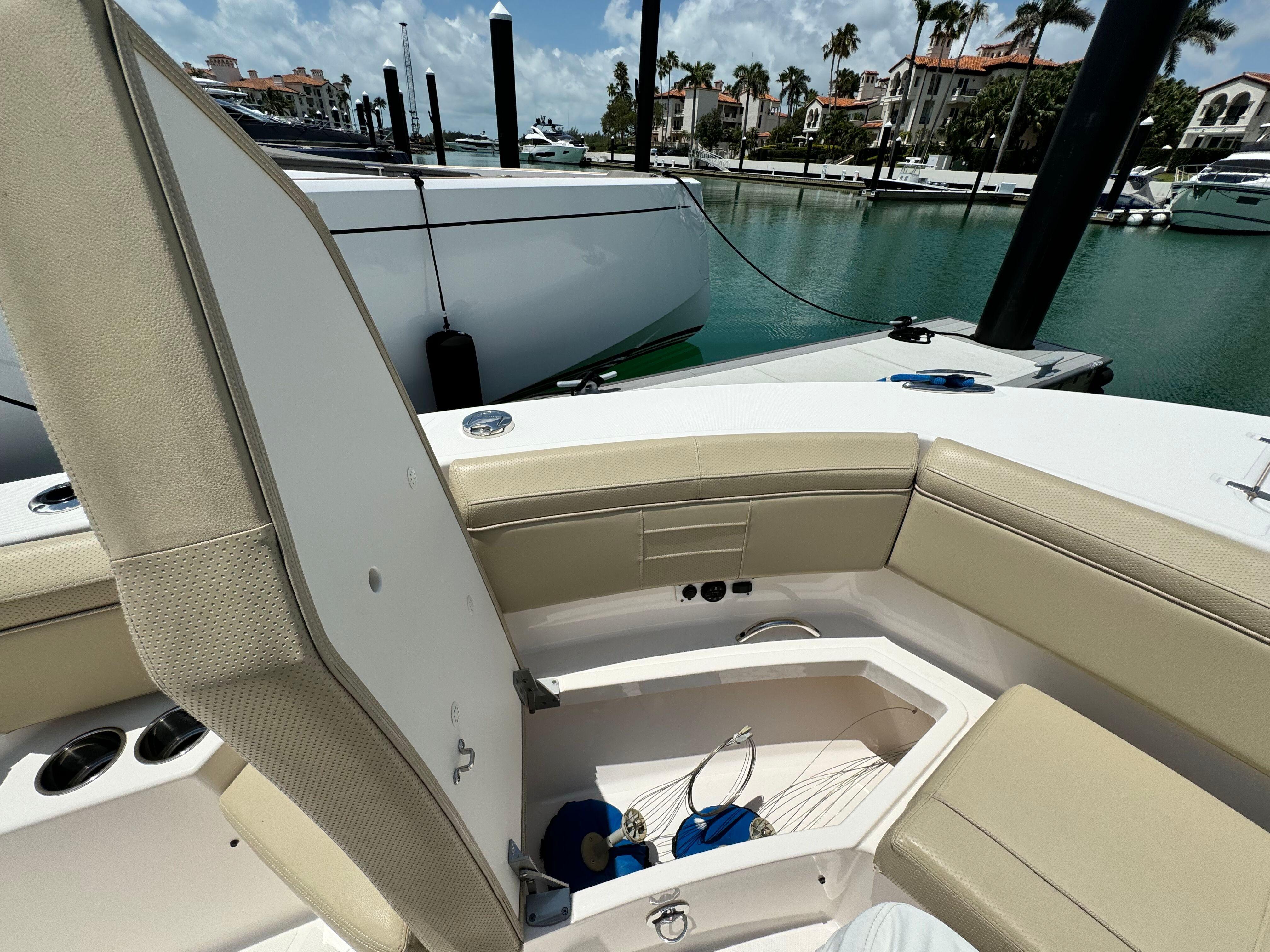 Yacht for Sale | 36 Pursuit Yachts Fort Lauderdale, FL | Denison Yacht ...